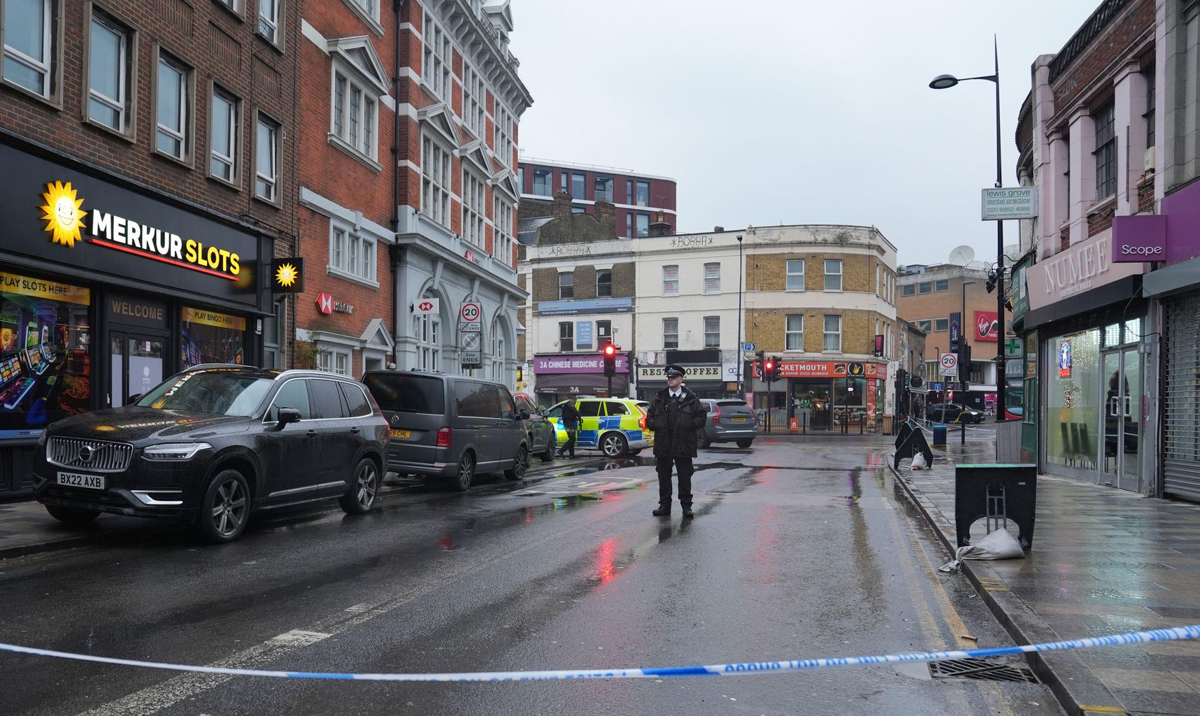 Lewisham High Street open following police incident