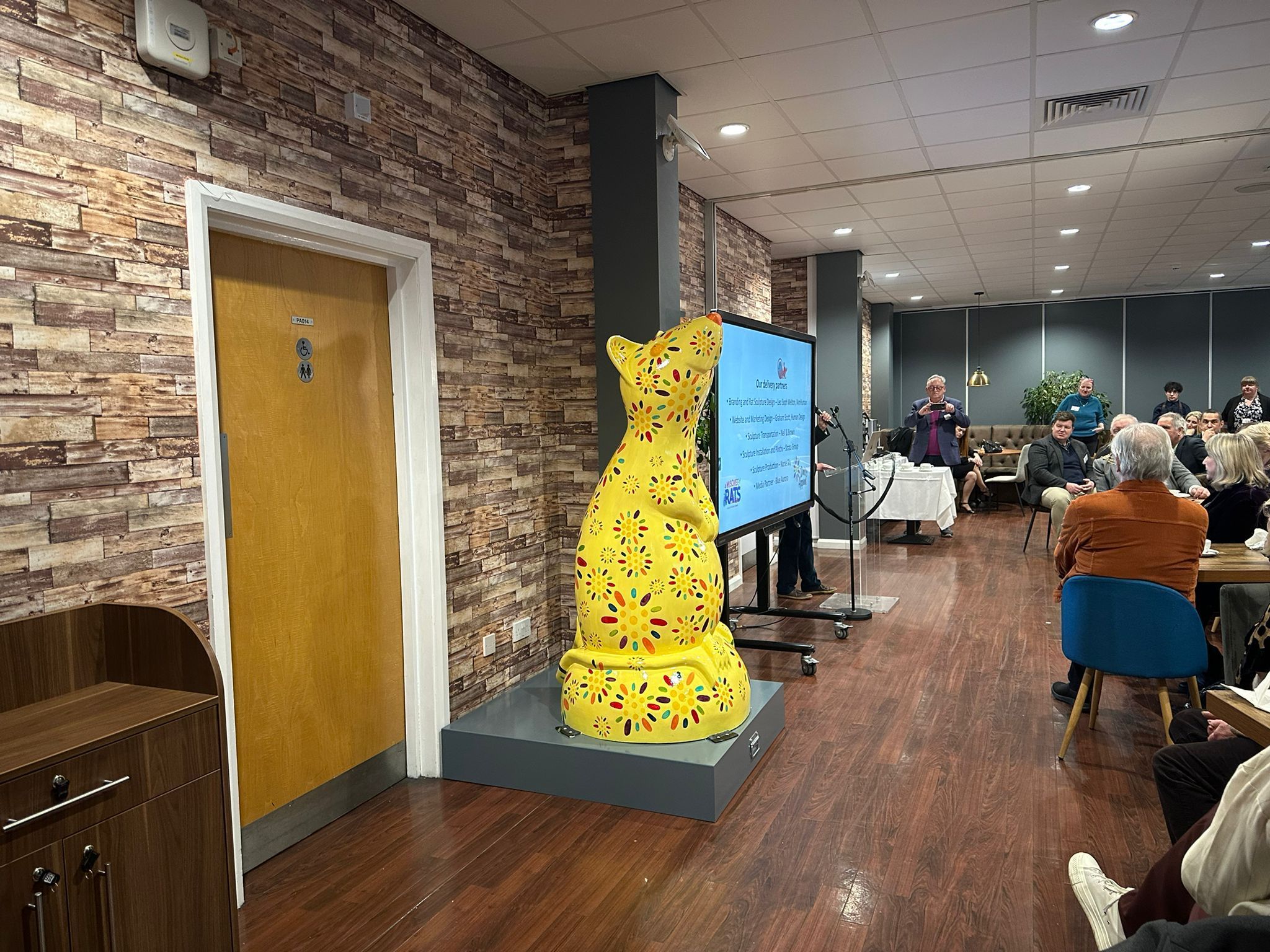 First glimpse of Hull's new 'giant rat' sculpture trail | News - Hits ...