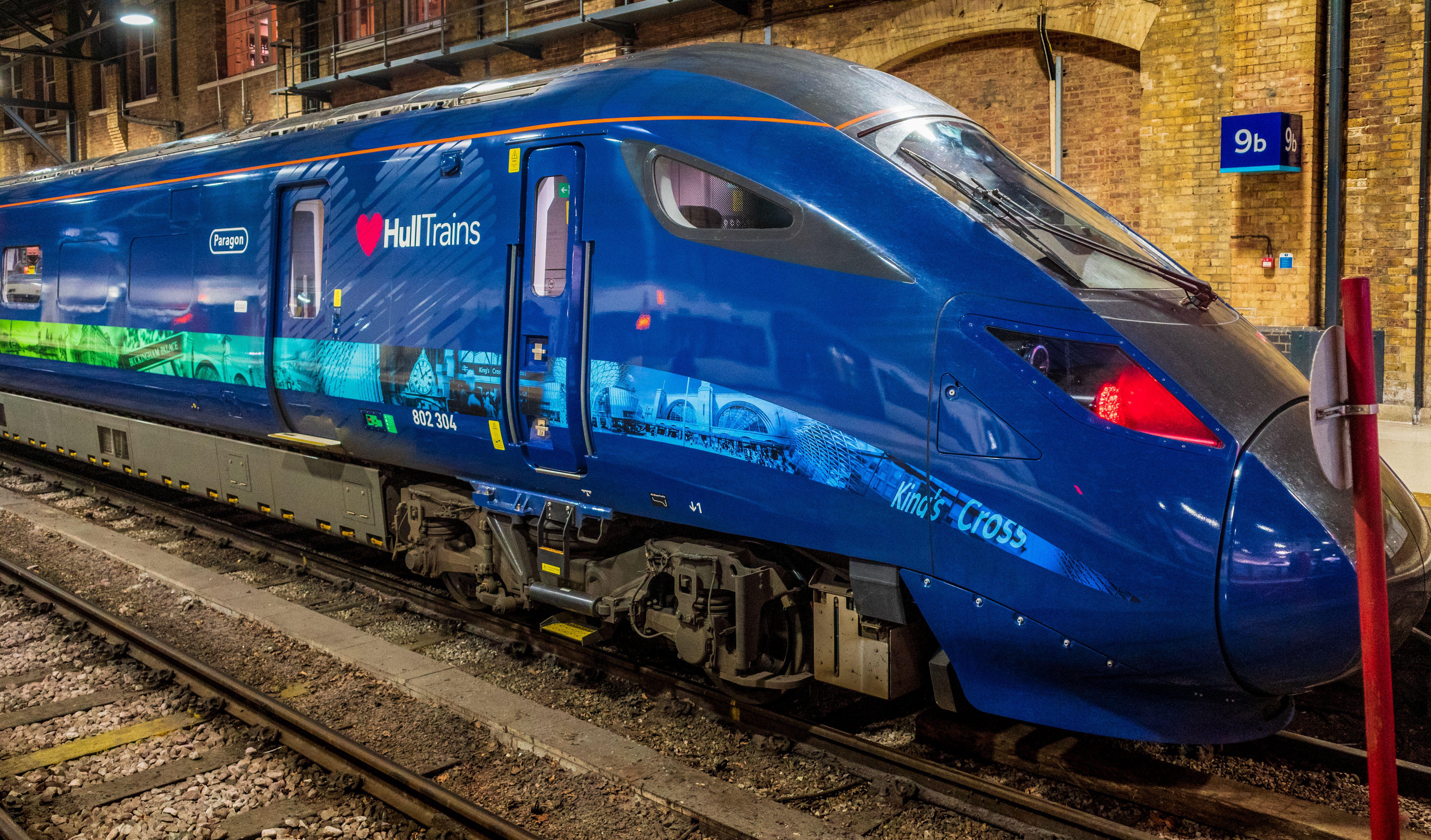 Hull Trains drivers to strike over sacking of colleague