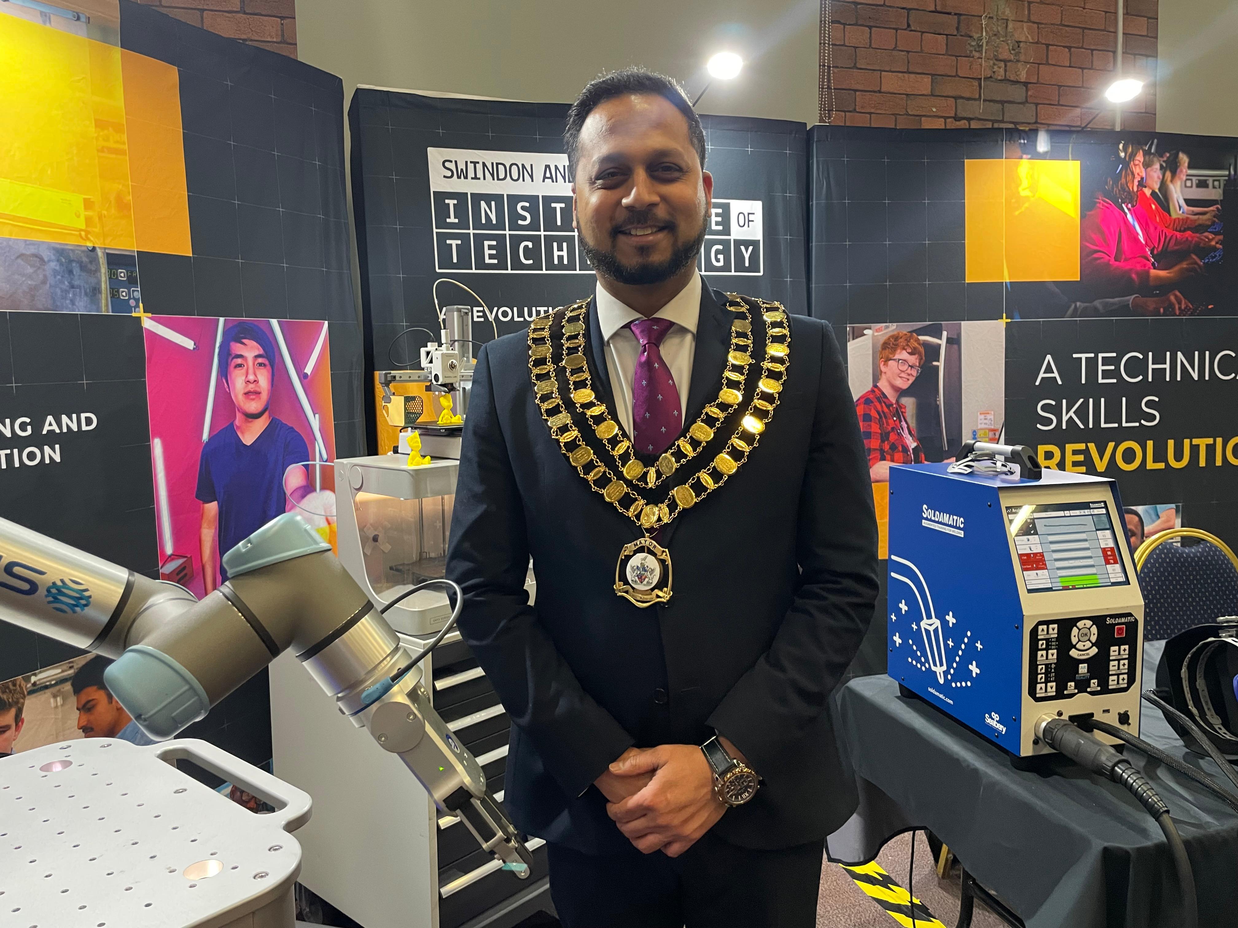 Mayor says requirement changes open “golden doors” for apprentices