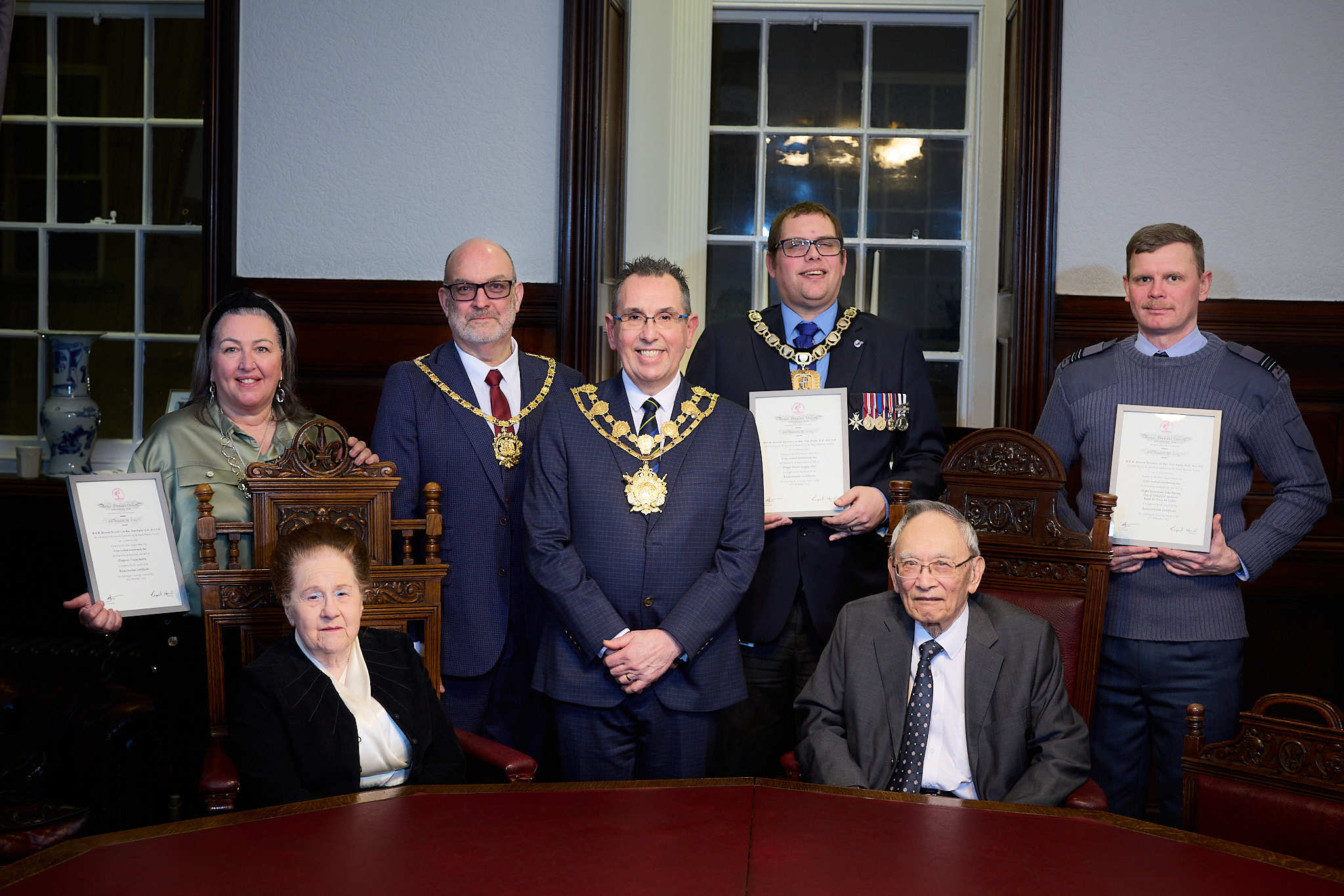 Mayor, mayoress and air cadets honoured for saving man at Wakefield ...