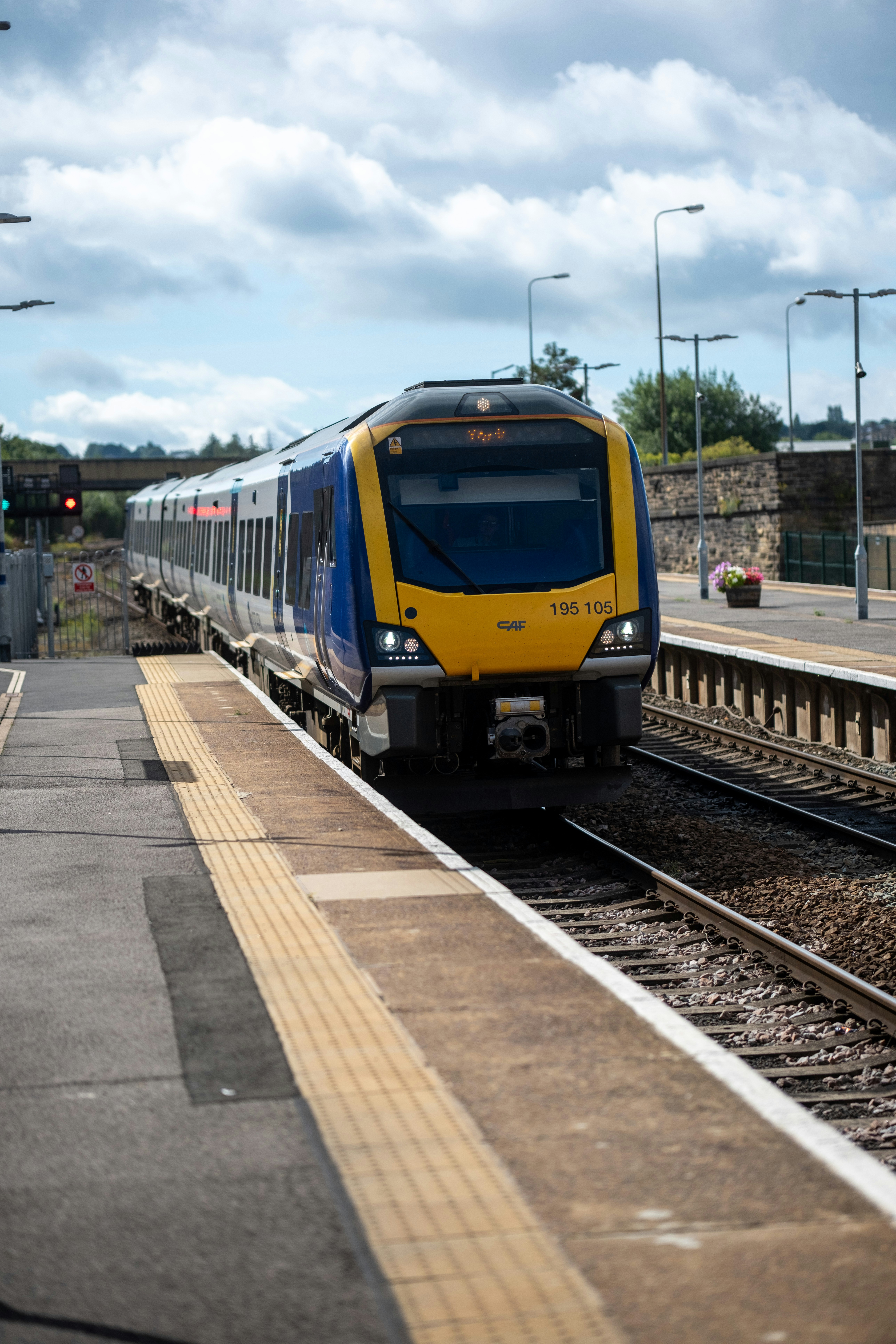 Location of train passengers to be tracked in contactless ticket trial ...