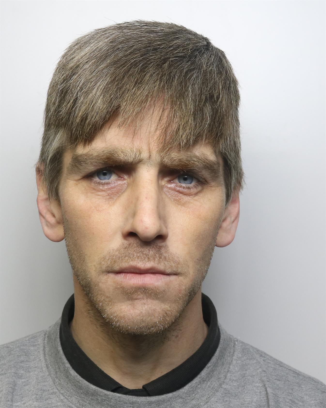 Man wanted after 'machetes and hammers' used to attack vehicle in Leeds ...