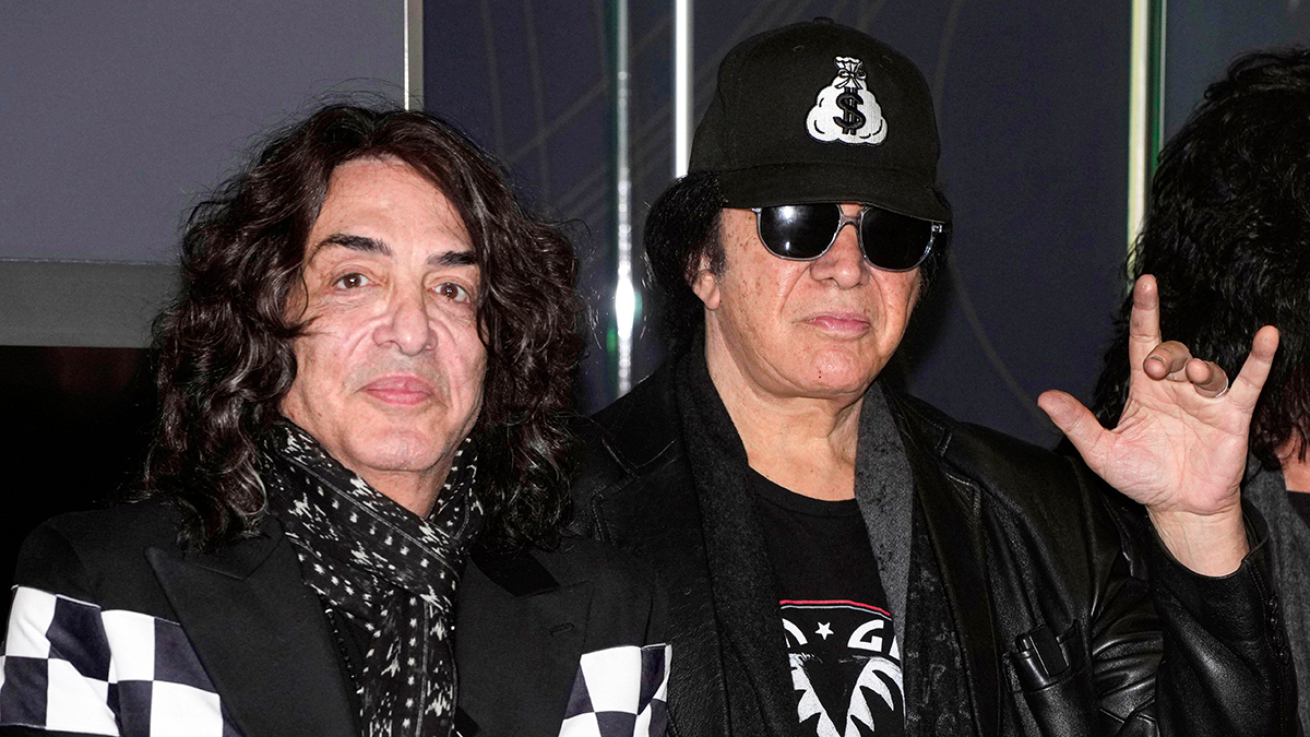 Paul Stanley Missing Ear Gene Simmons & Paul Stanley : R/KISS