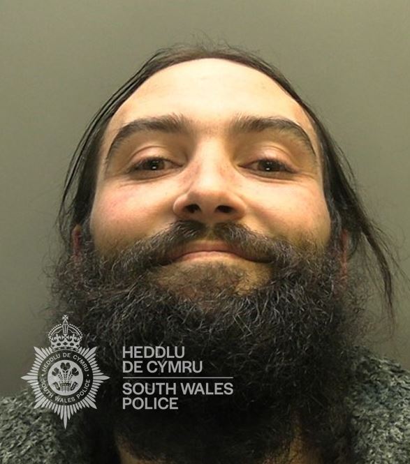 Police catch Cardiff man with drugs and converted blank firing pistol ...