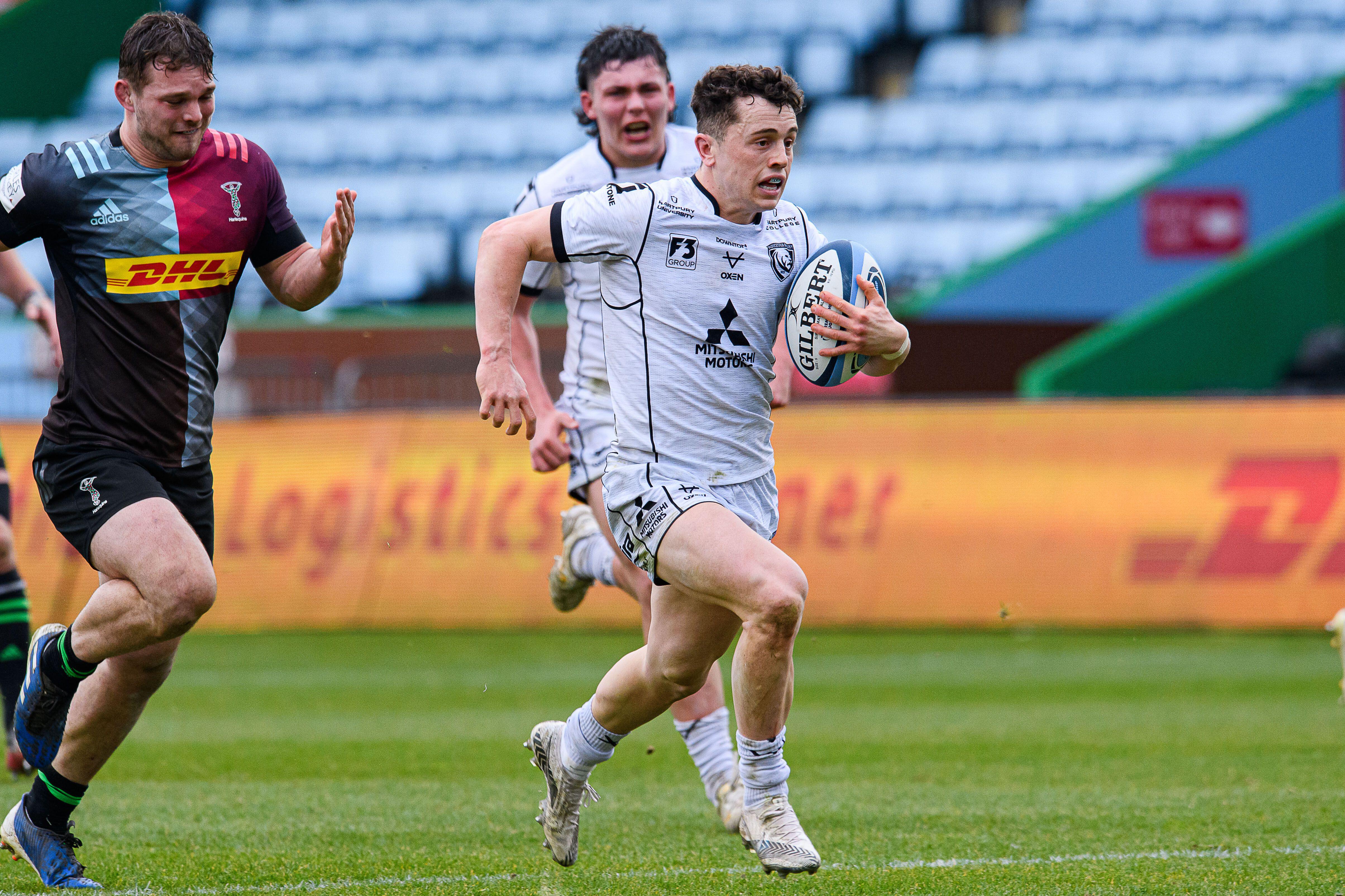 Exeter Chiefs sign Charlie Chapman from Gloucester Rugby