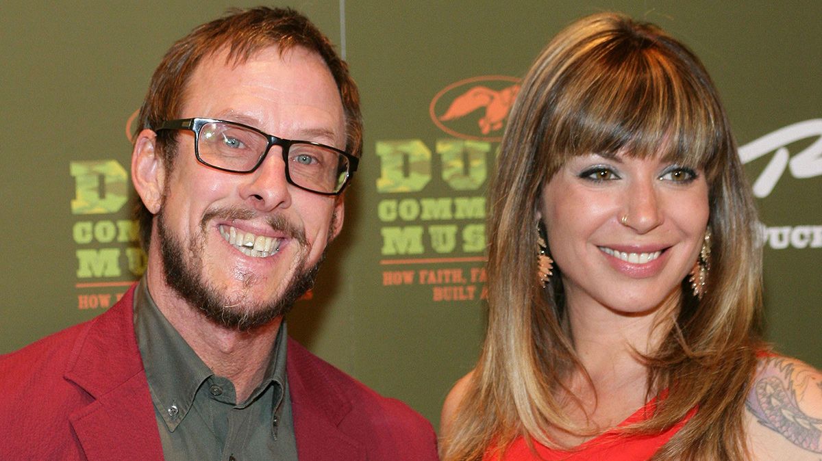 Weezer Bassists Wife Shot By Police And Arrested On Suspicion Of