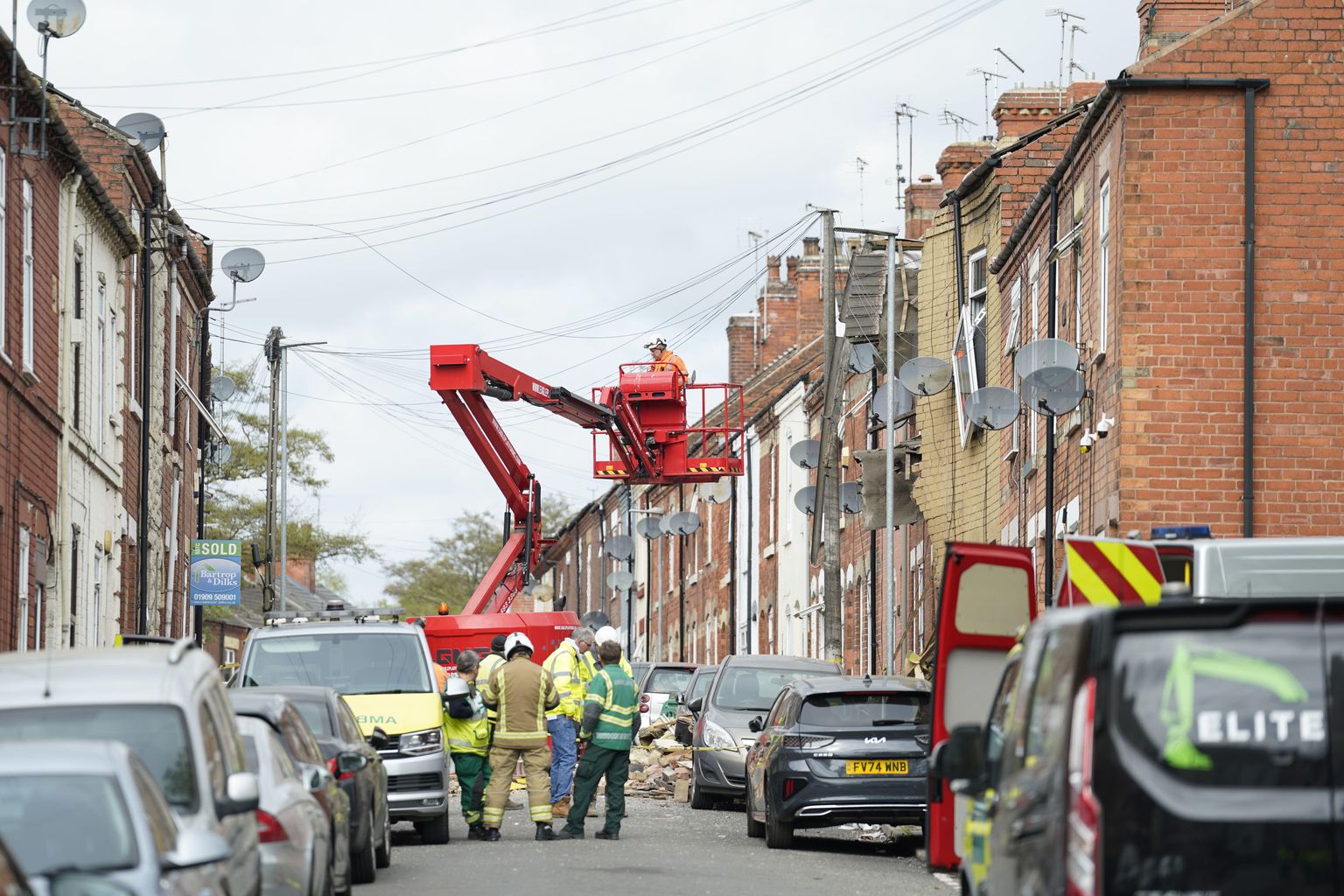 Residents unable to return home in Worksop after fatal suspected gas ...