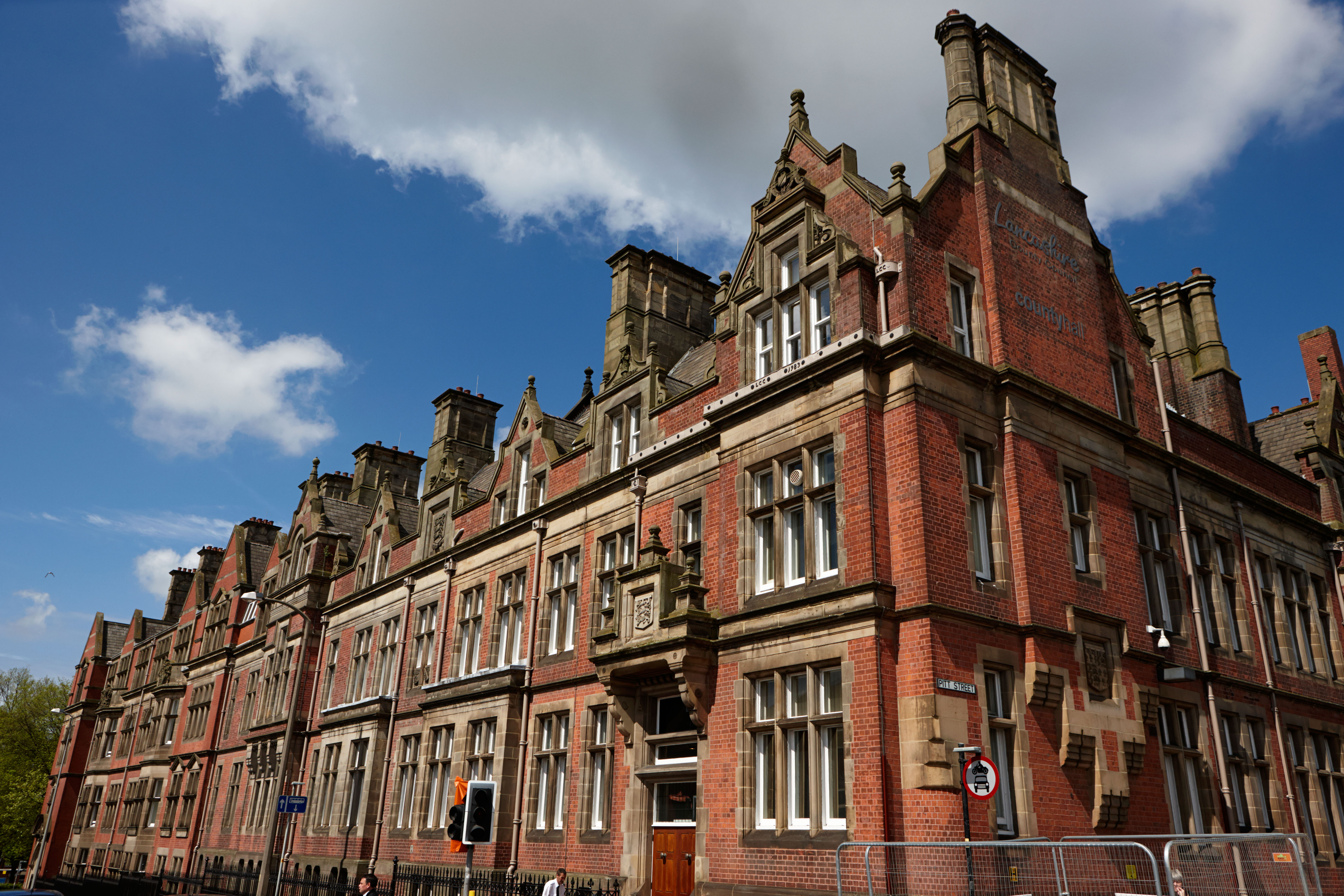 Coroner calls for rule changes on elderly drivers after series of fatal ...