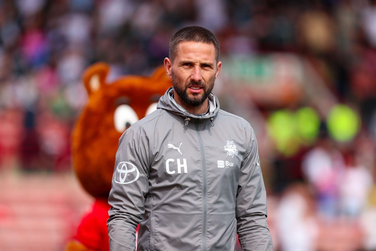 Conor Hourihane appointed Barnsley Head Coach on permanent basis | News ...
