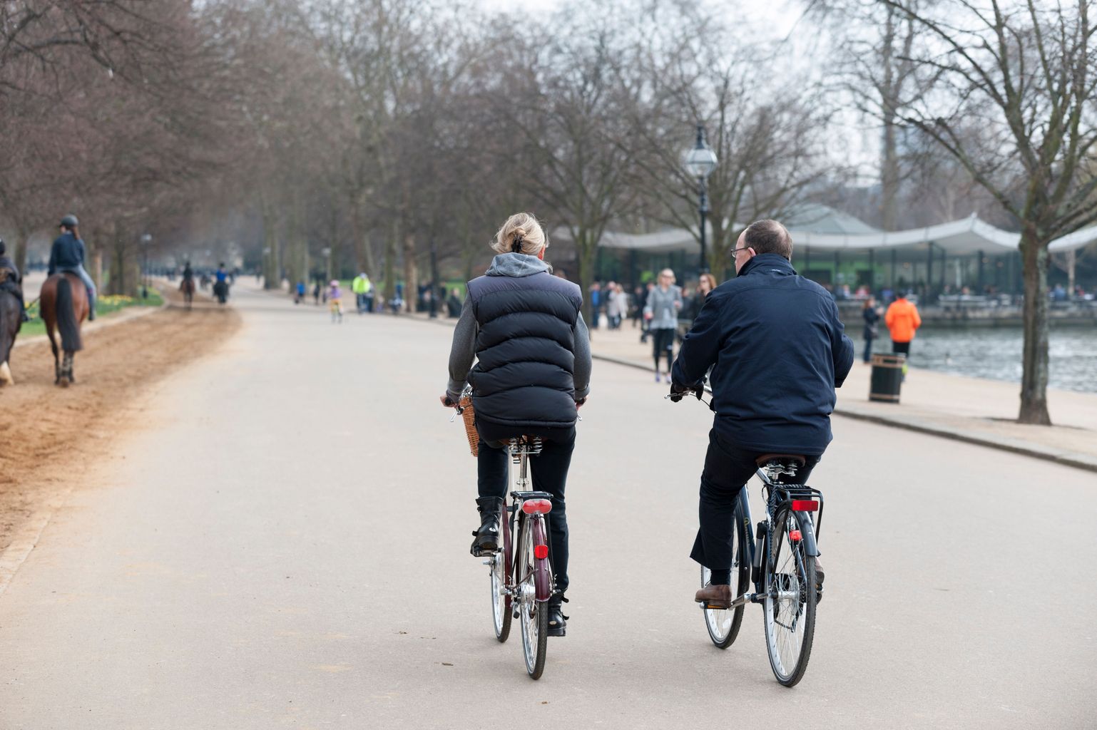 Cyclists told to slow down in the Royal Parks