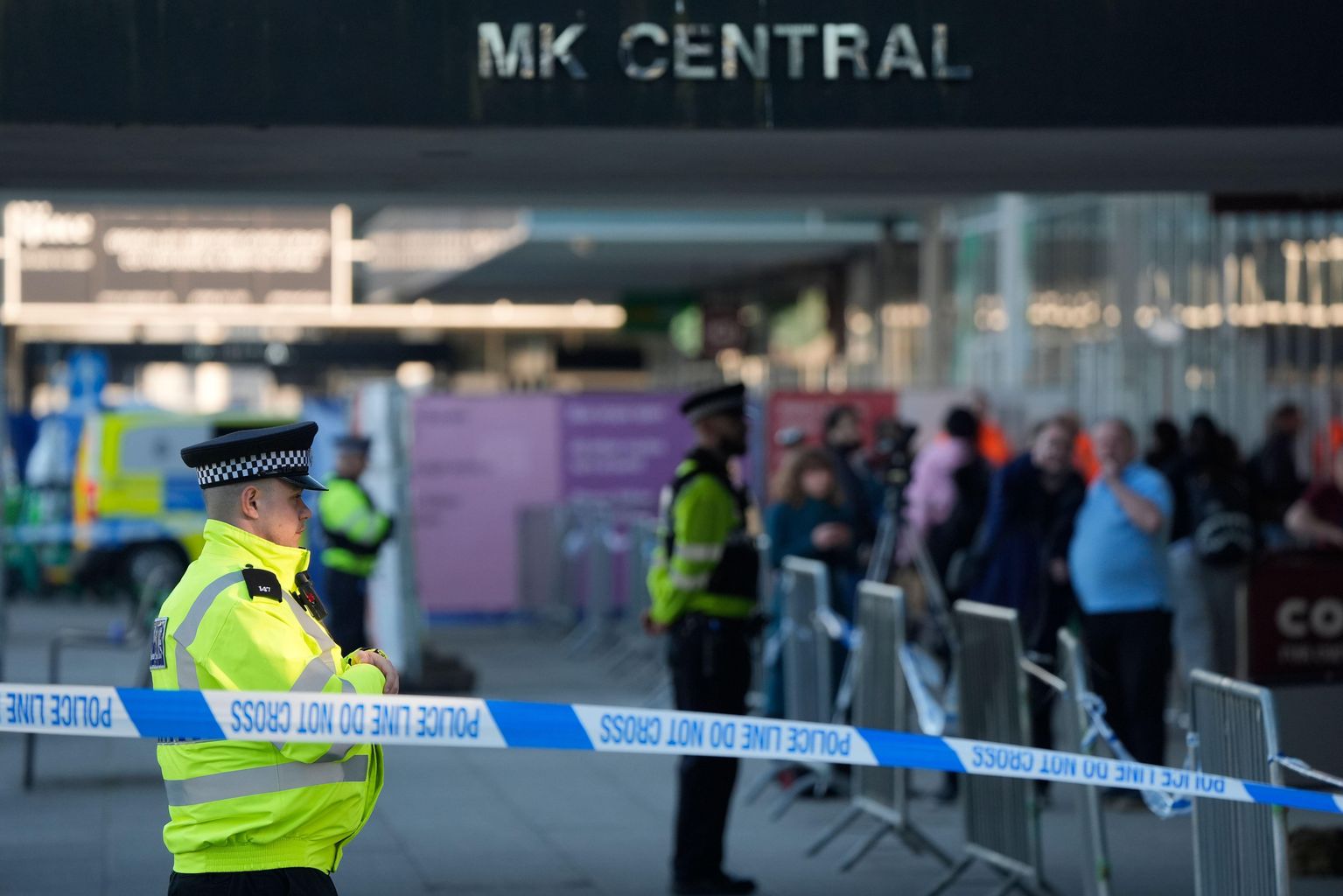 Man shot dead by police in Milton Keynes was armed with steak knife