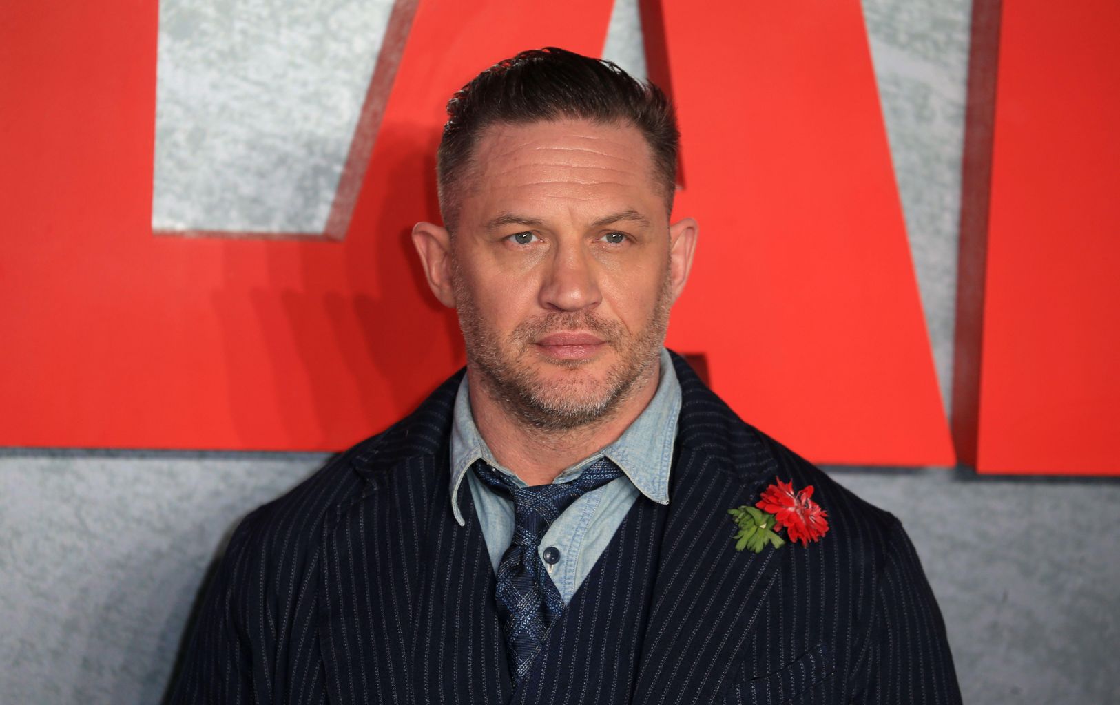 Retired Sussex Police dog hangs out with Tom Hardy