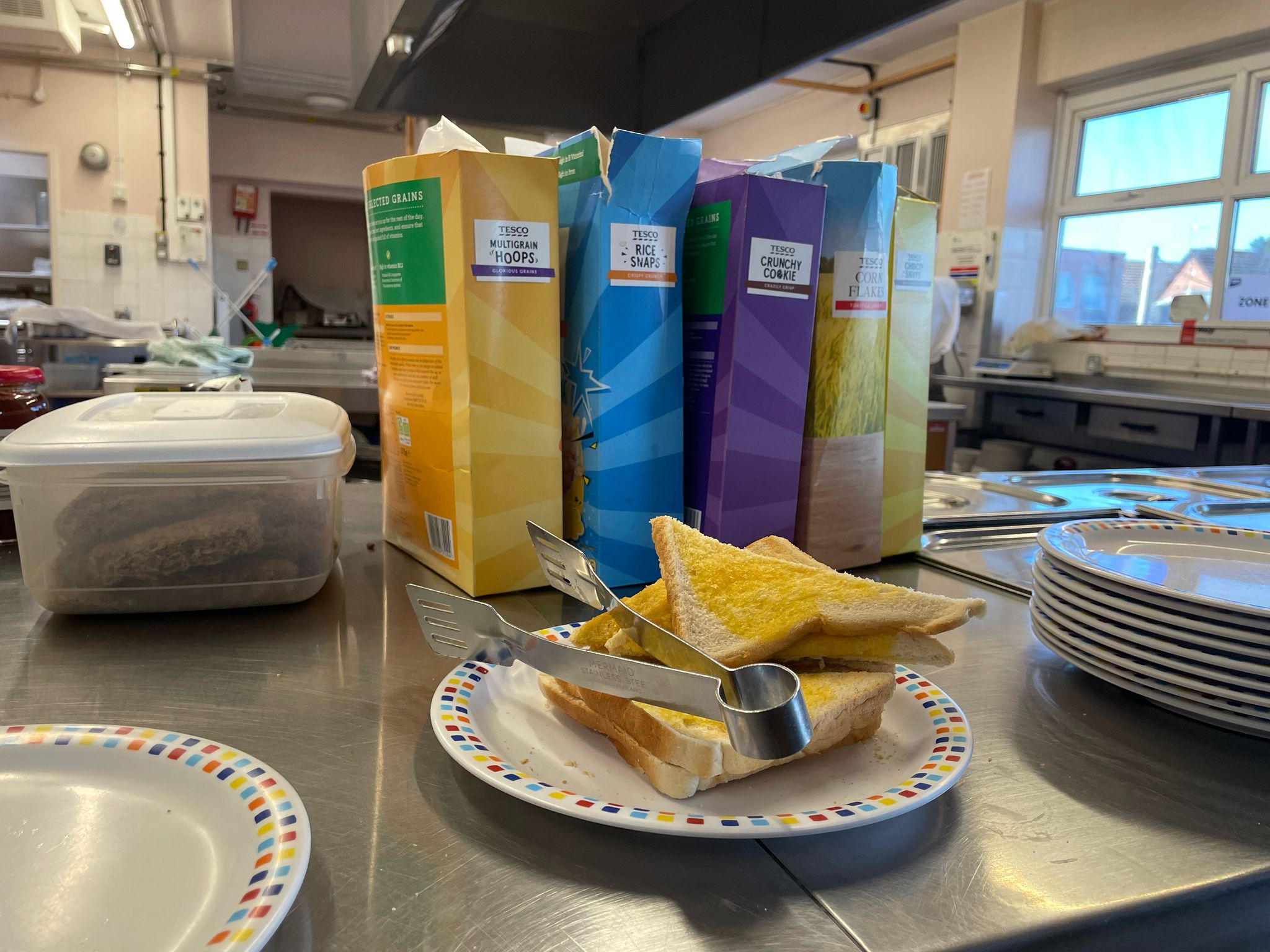 Free school breakfast club helping Sandwell parents financially