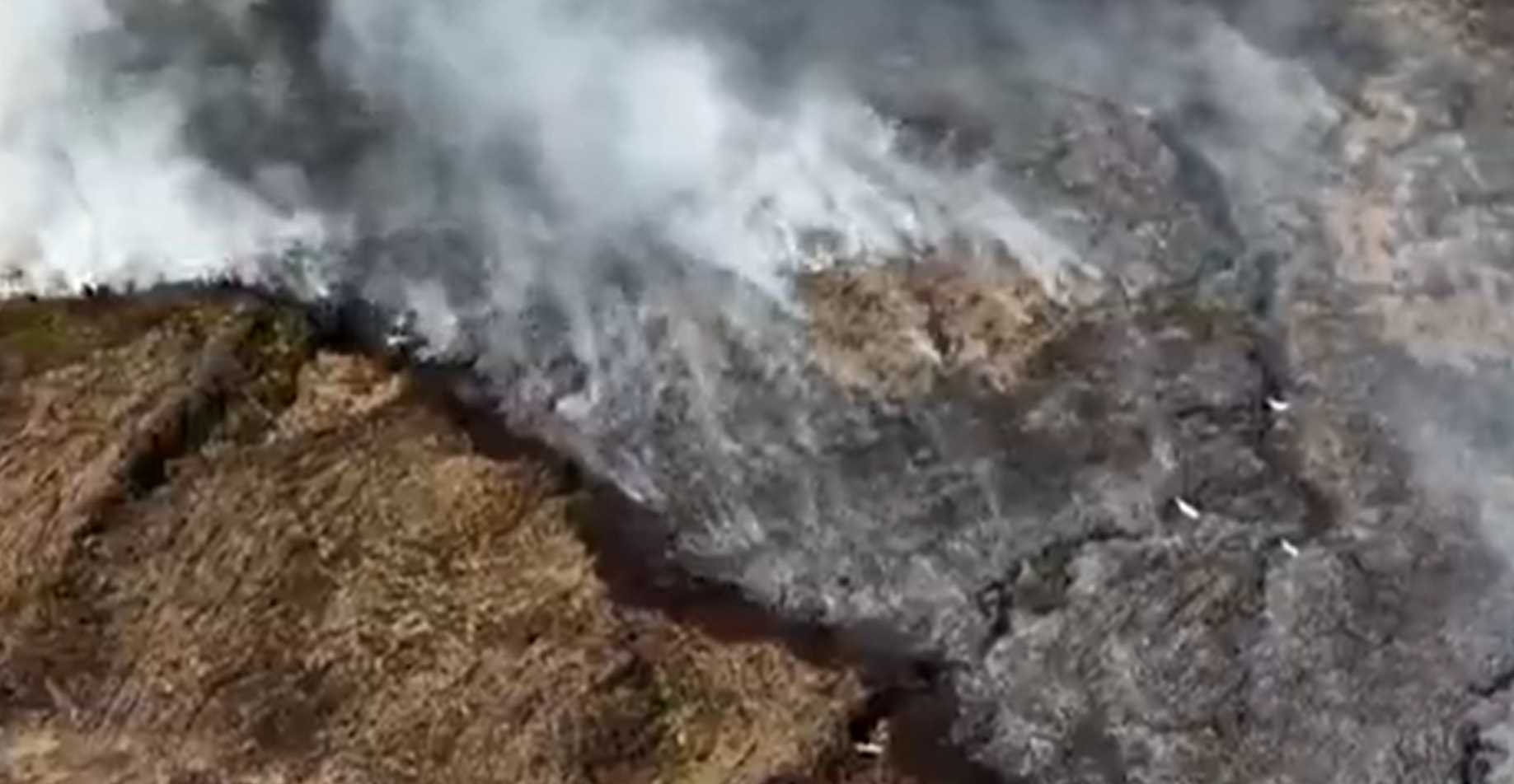 Shocking images show "worst" Peak District fire since 2018