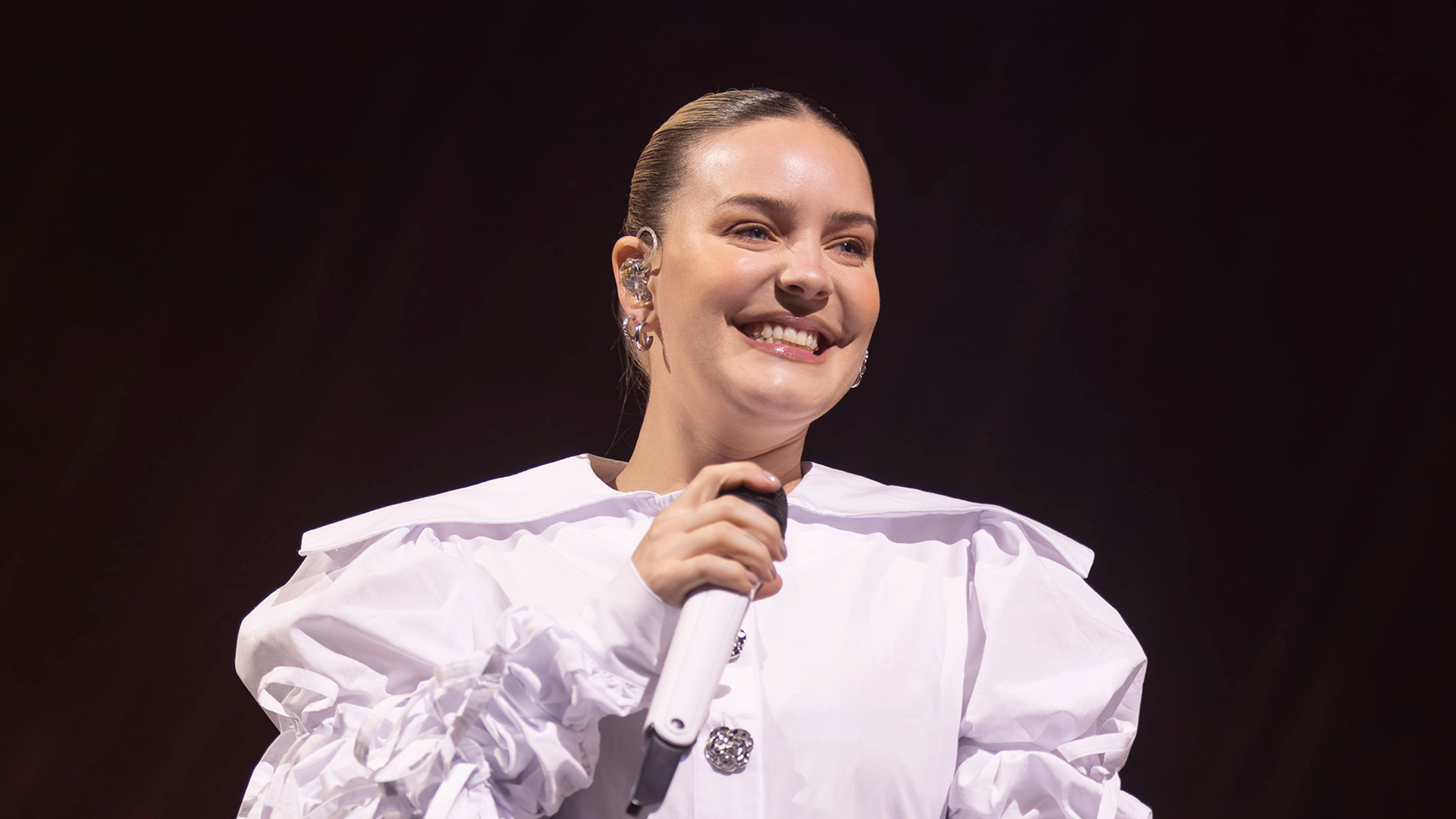 Anne-Marie announces the arrival of baby boy with cute pics
