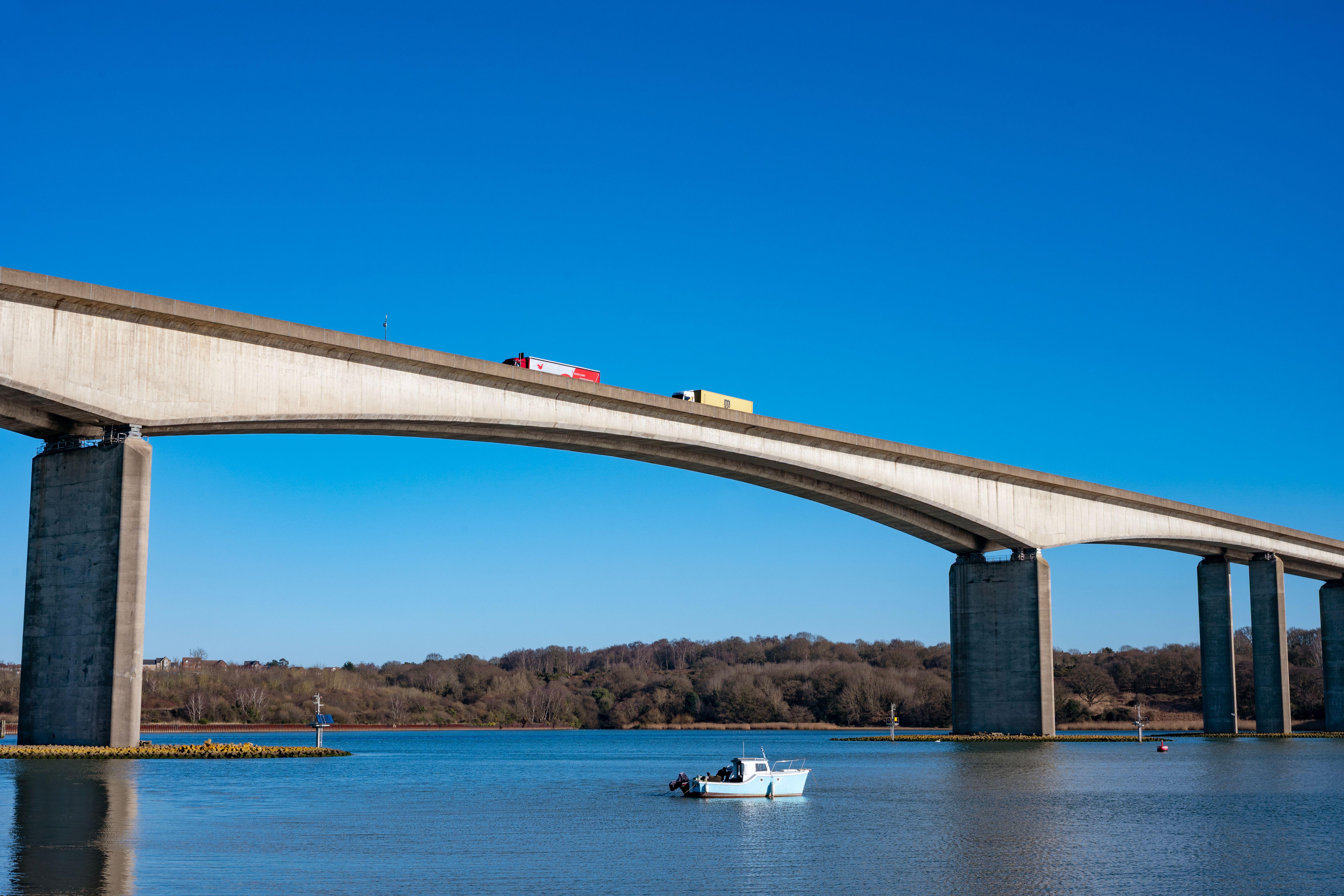 Vital bridge joints on A14 Orwell Bridge in Suffolk to be replaced this ...