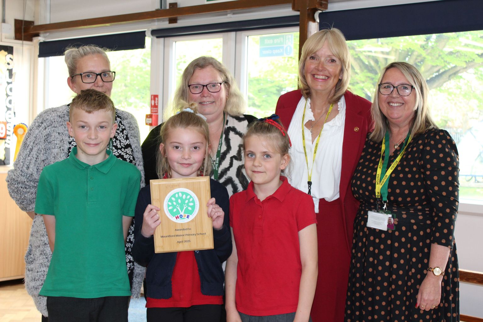 Swindon primary school recognised for healthy relationship education