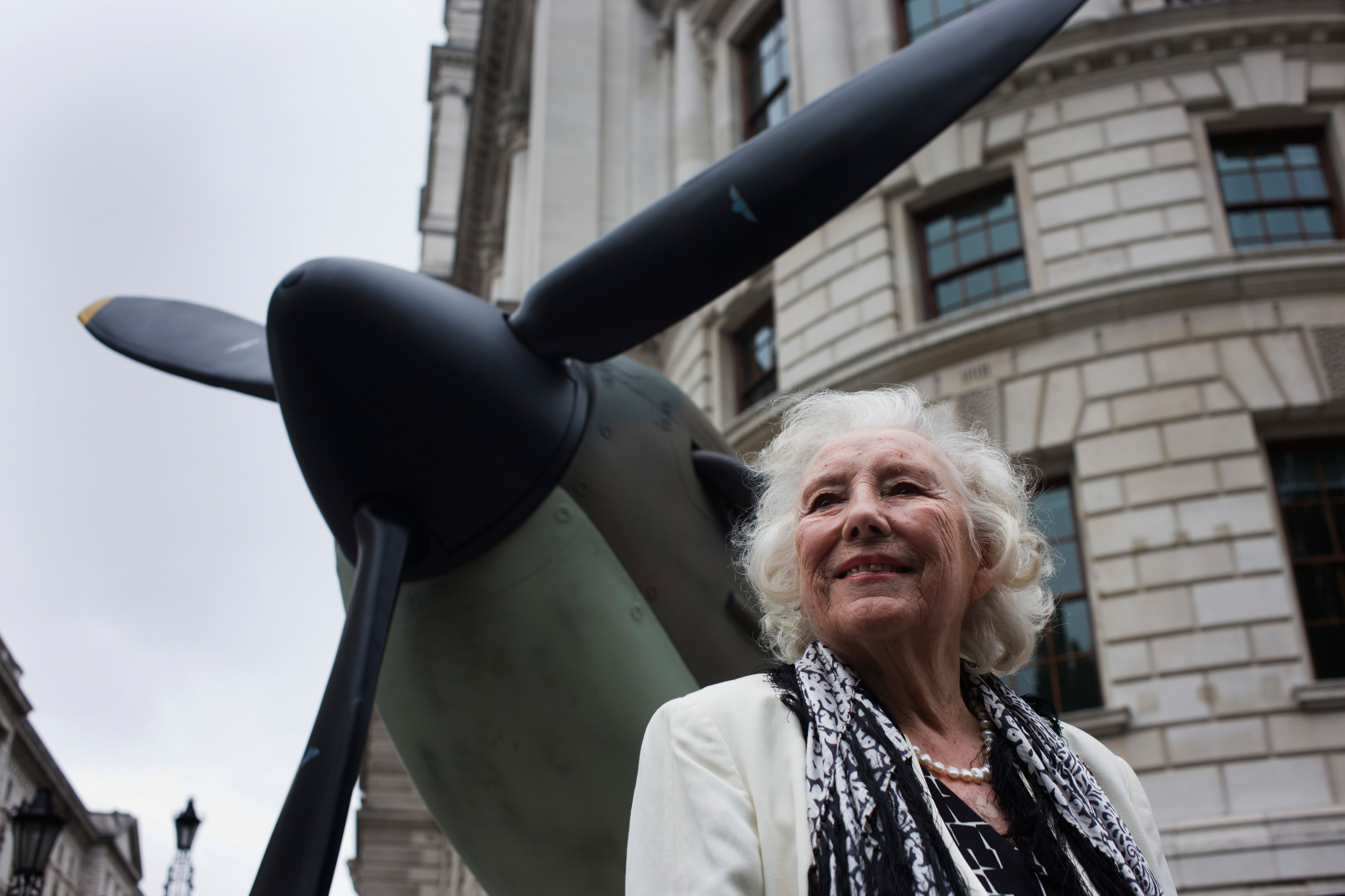 Plea made for final £350k to complete Dame Vera Lynn memorial | News ...