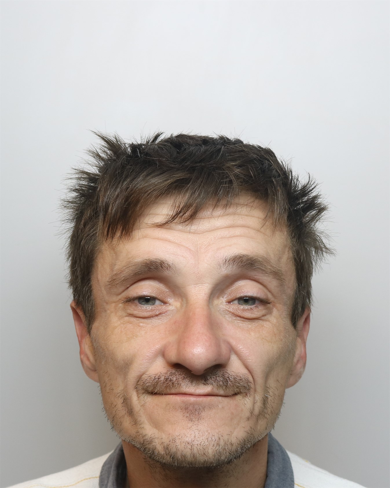A man's jailed for a knife-point robbery in Chesterfield | News - Hits ...