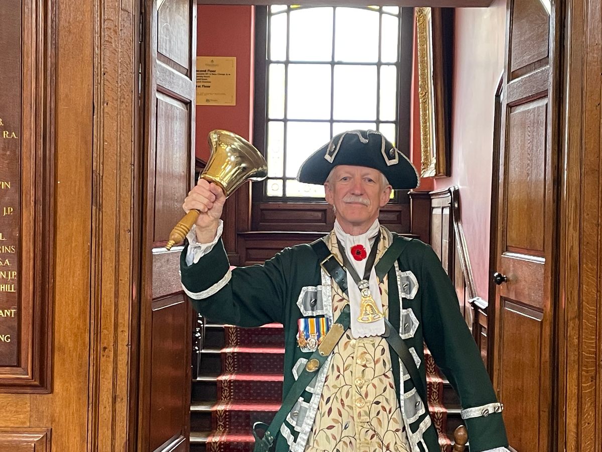 Bromsgrove's town crier 'privileged' to celebrate forty years in the ...