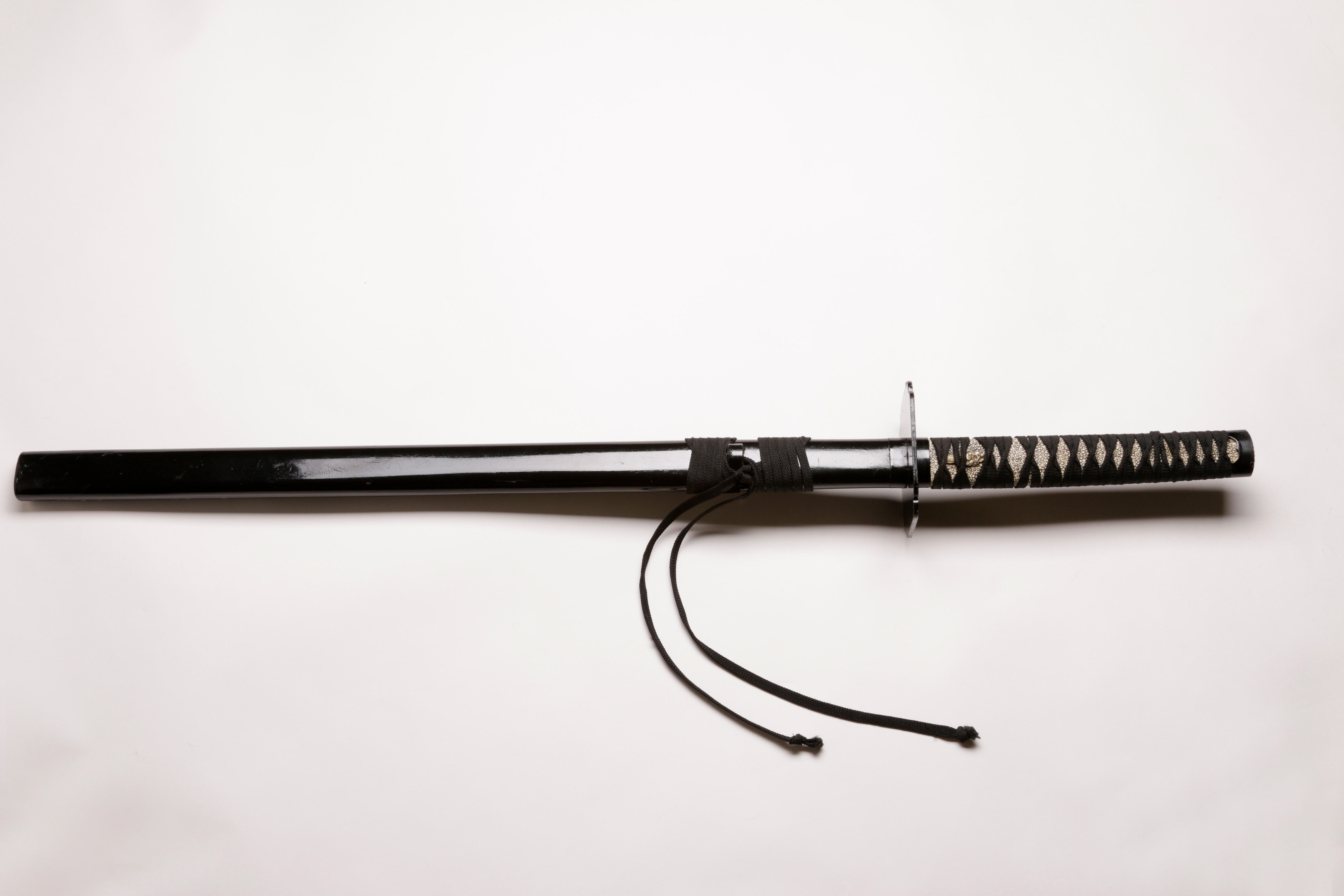 Warwickshire Police appeal for ninja sword owners to surrender weapons