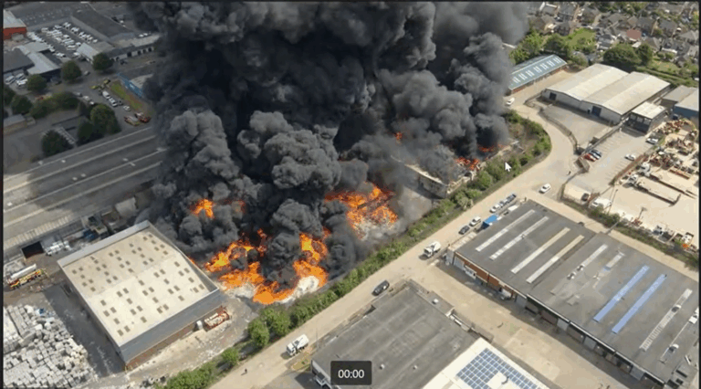 Major incident stood down but fire service remain at Rushden warehouse ...