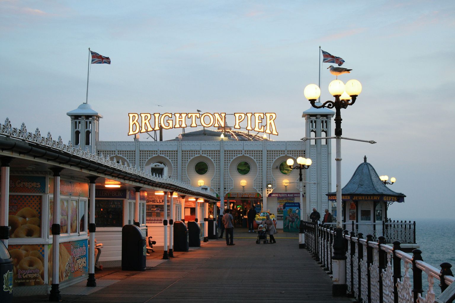Man rescued from water near Brighton Pier
