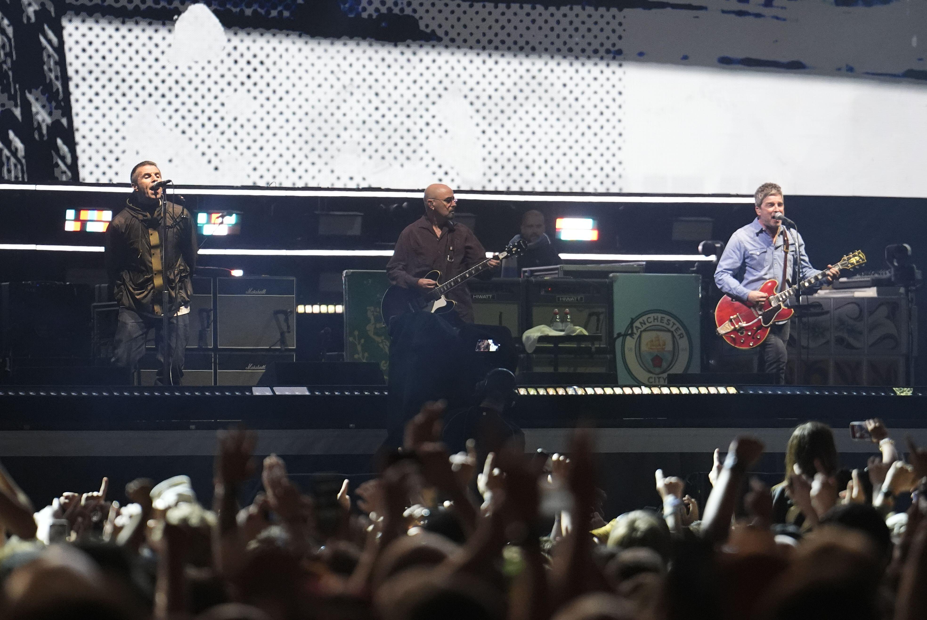 Oasis thank fans as they kick-off comeback tour in Cardiff | News ...