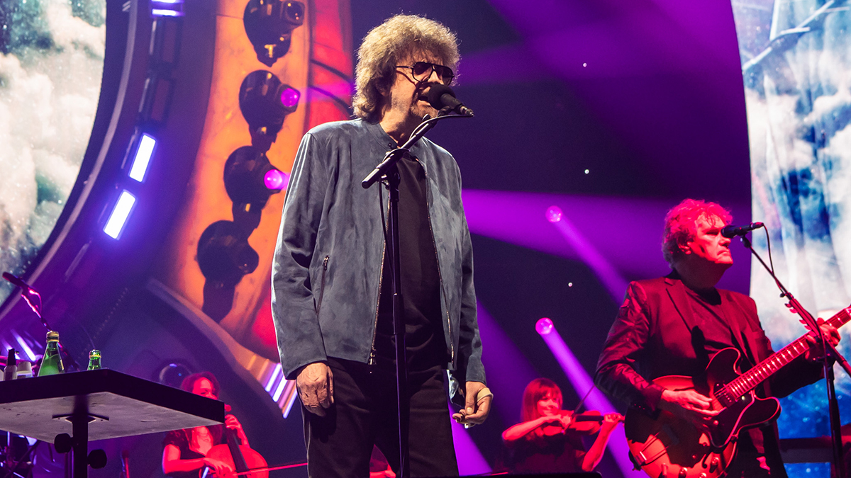 Jeff Lynne kicks off final ELO tour Birmingham despite broken hand