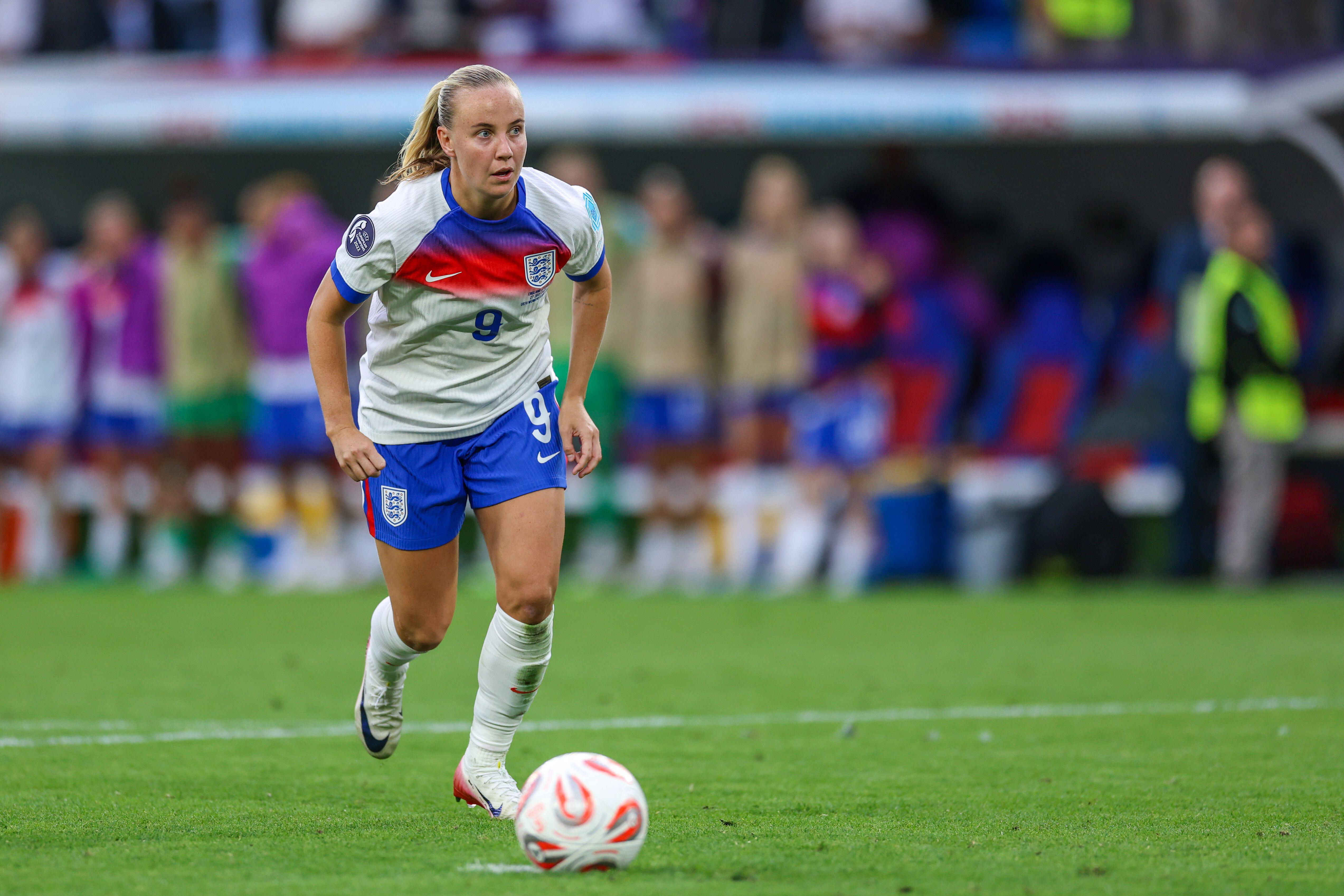 Lioness and Teesside University graduate inspiring sports students