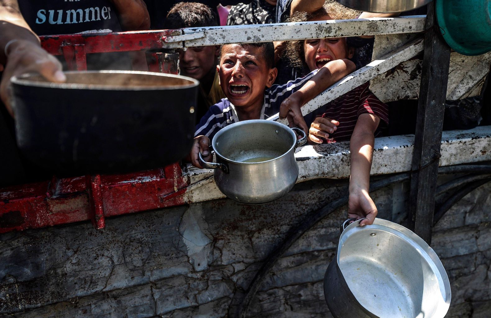 'Worst-case scenario of famine' happening in Gaza | News - Magic Radio