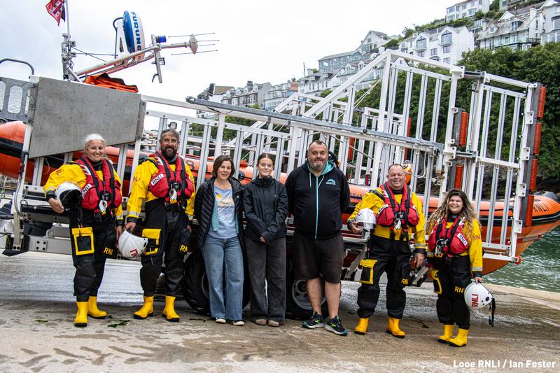 Looe RNLI receives £2k donation from local boatyard | News - Greatest ...