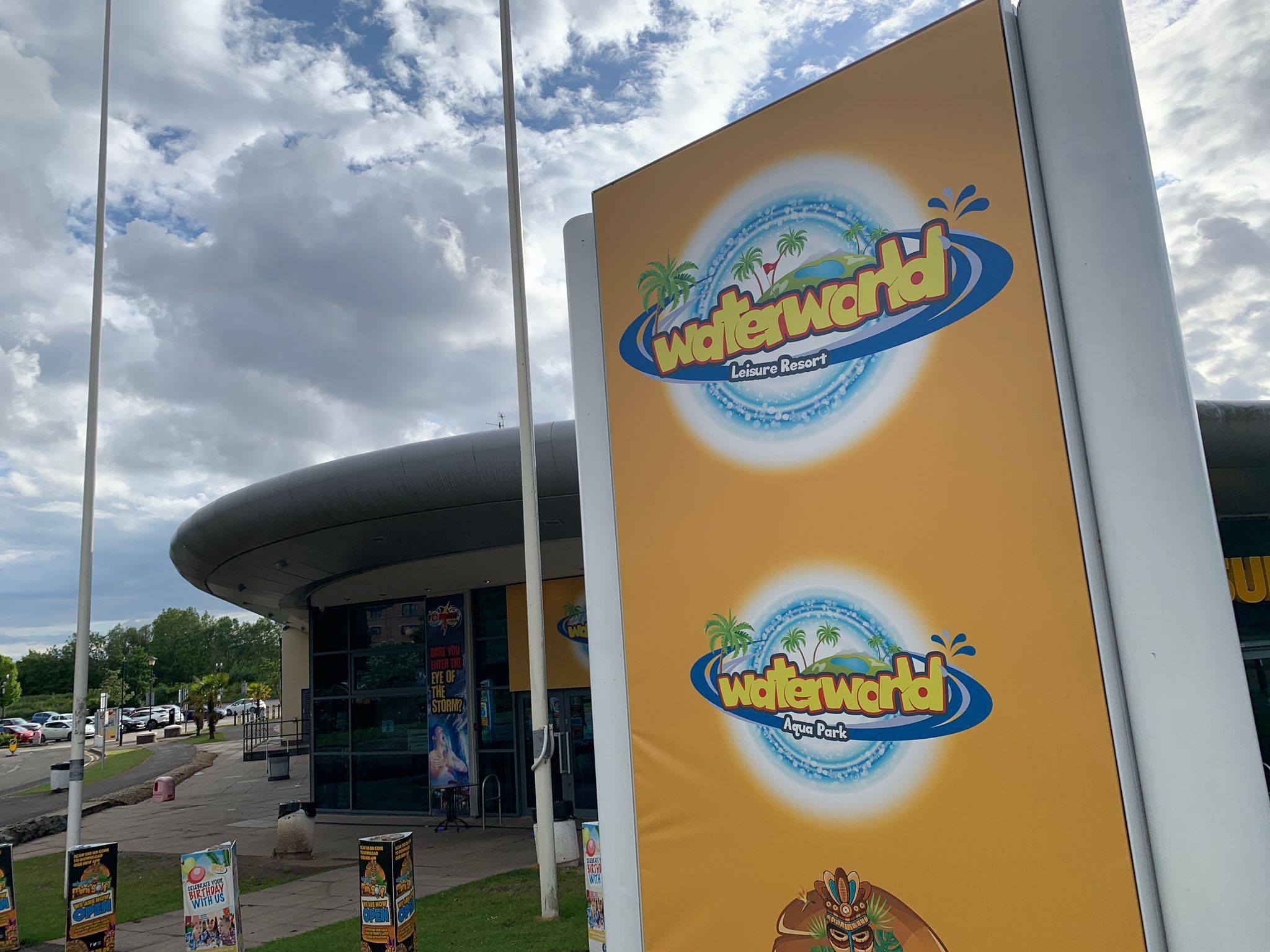 4 year old dies following incident at Waterworld