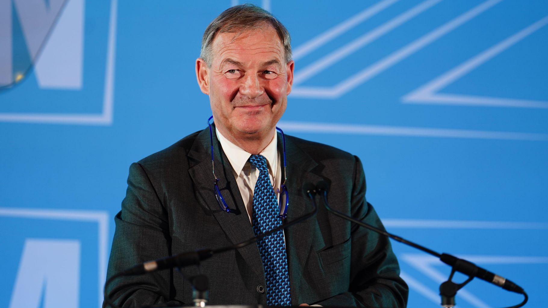 MP Rupert Lowe admits mistaking charity rowing crew for 'illegal ...