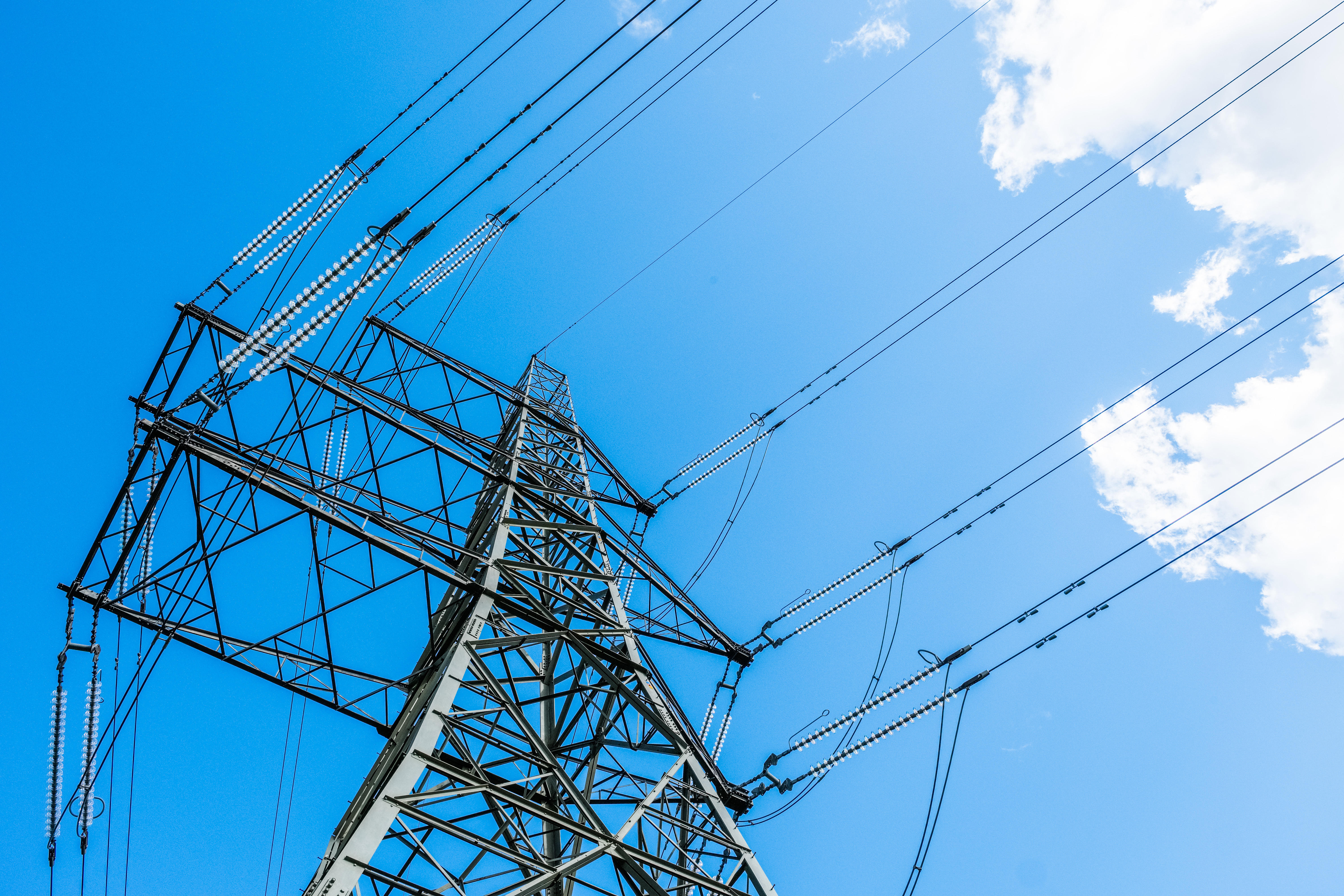 Families to save £125 on energy bills every six months under new ...