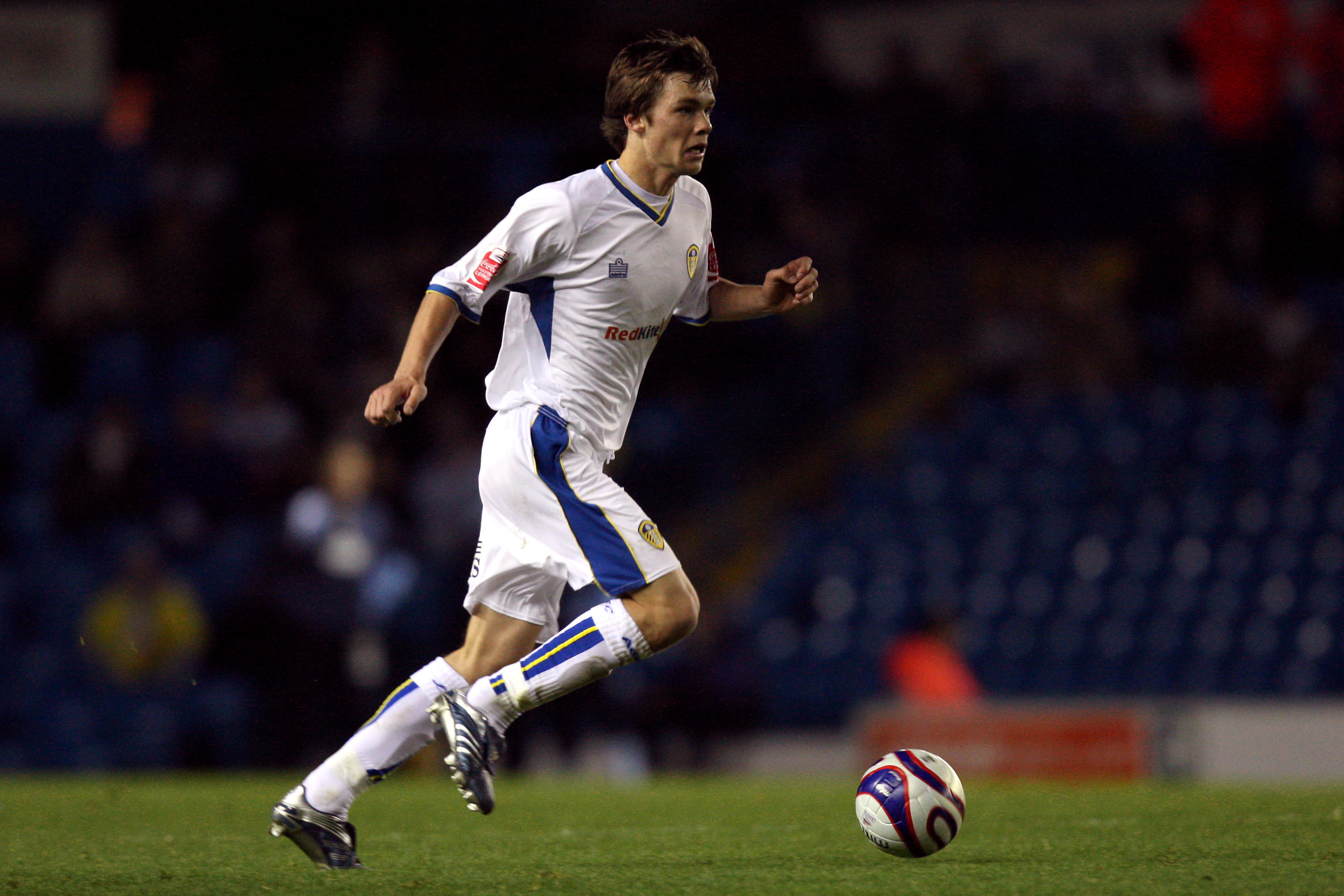Jonny Howson returns to Leeds United in academy player-coach role ...