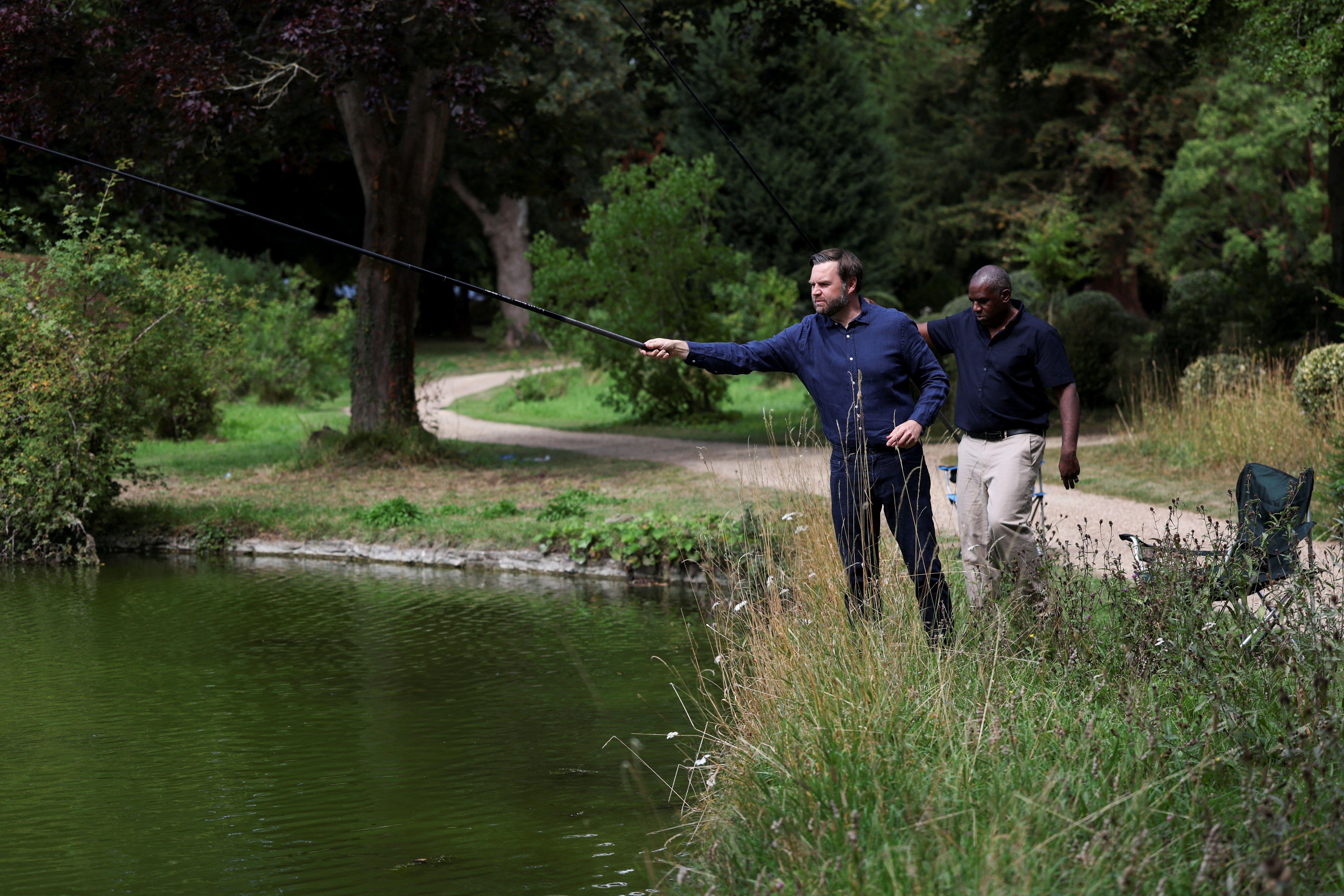 Foreign Secretary refers himself to environment watchdog over fishing error