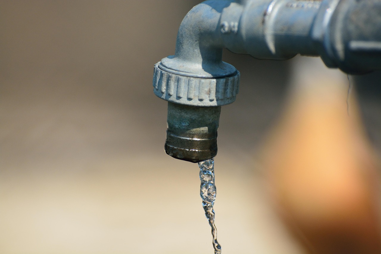 Bristol homes left without water following burst pipe