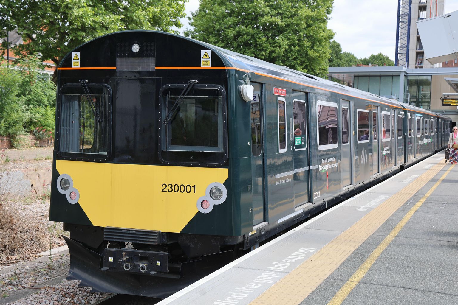 Electrifying feat for GWR as train travels 200 miles on one charge