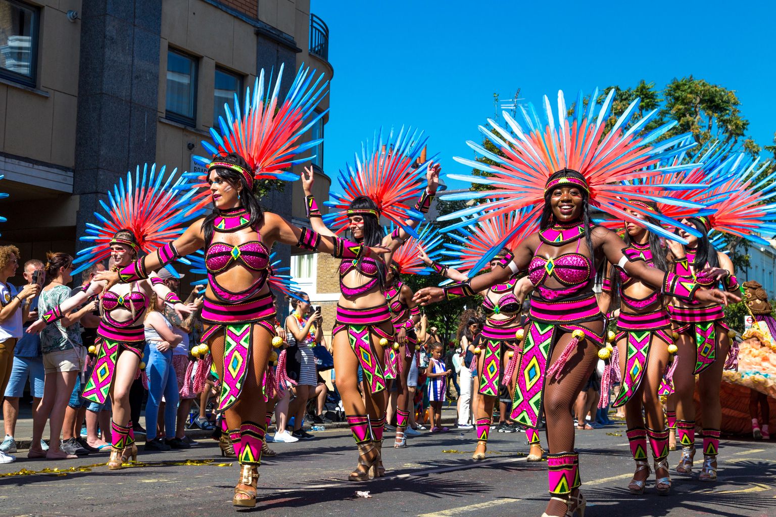 Met Police make 100 arrests ahead of Notting Hill Carnival | News ...
