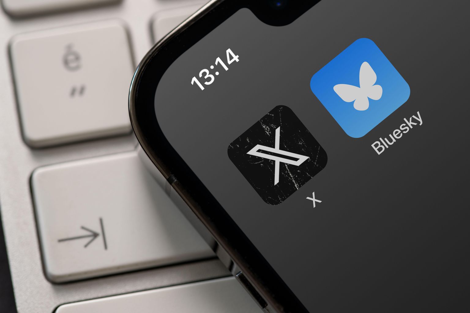 Lucy Connolly to meet Trump officials for talks on free speech | News ...