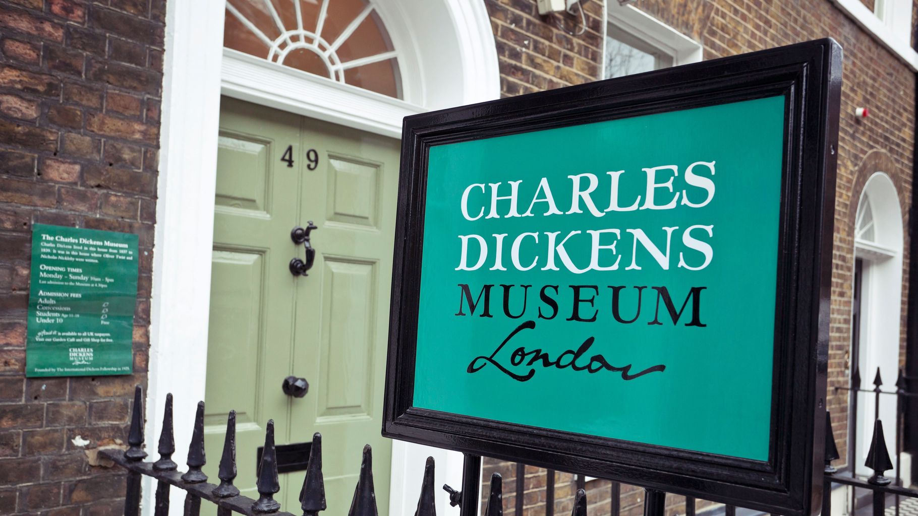 Unpublished sketches of Charles Dickens go on display for the first ...