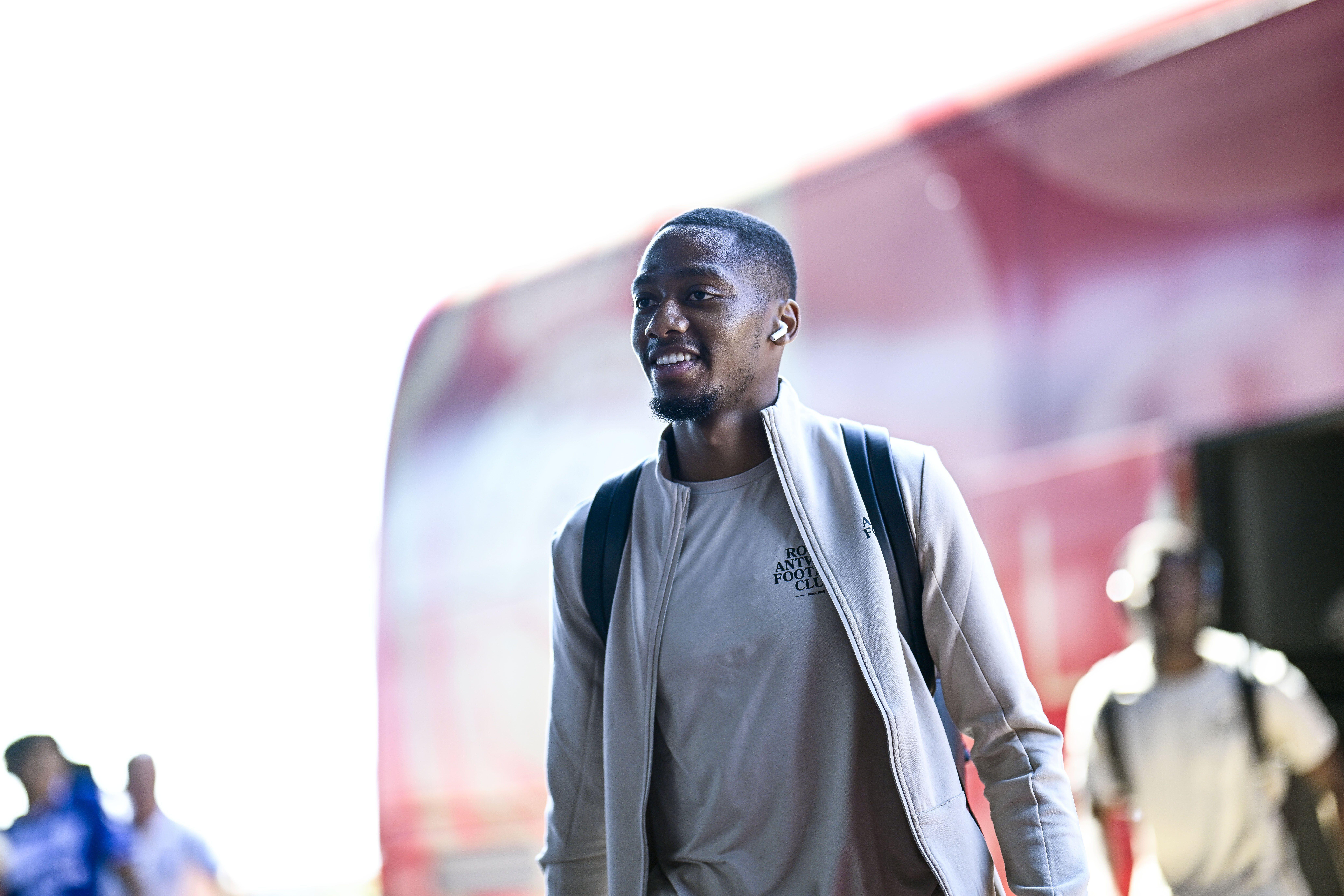 Celtic sign winger Michel-Ange Balikwisha for £5m from Royal Antwerp