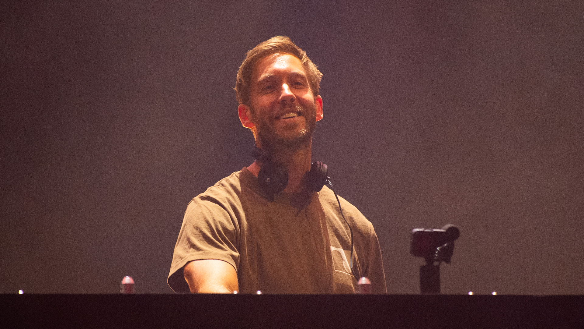 Calvin Harris releases for 'Ocean' with Jessie Reyez