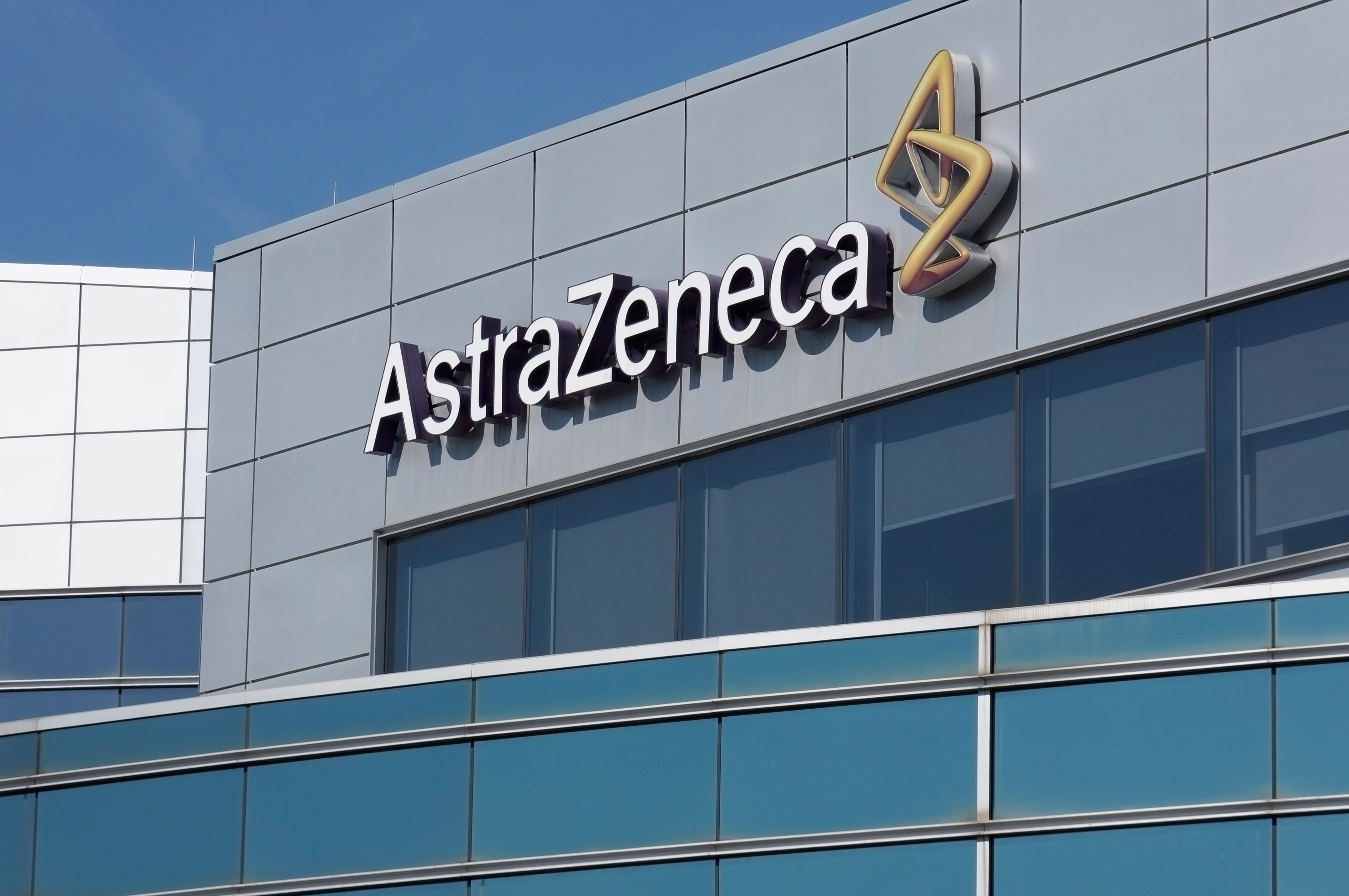 AstraZeneca pauses planned £200 million expansion of Cambridge research ...