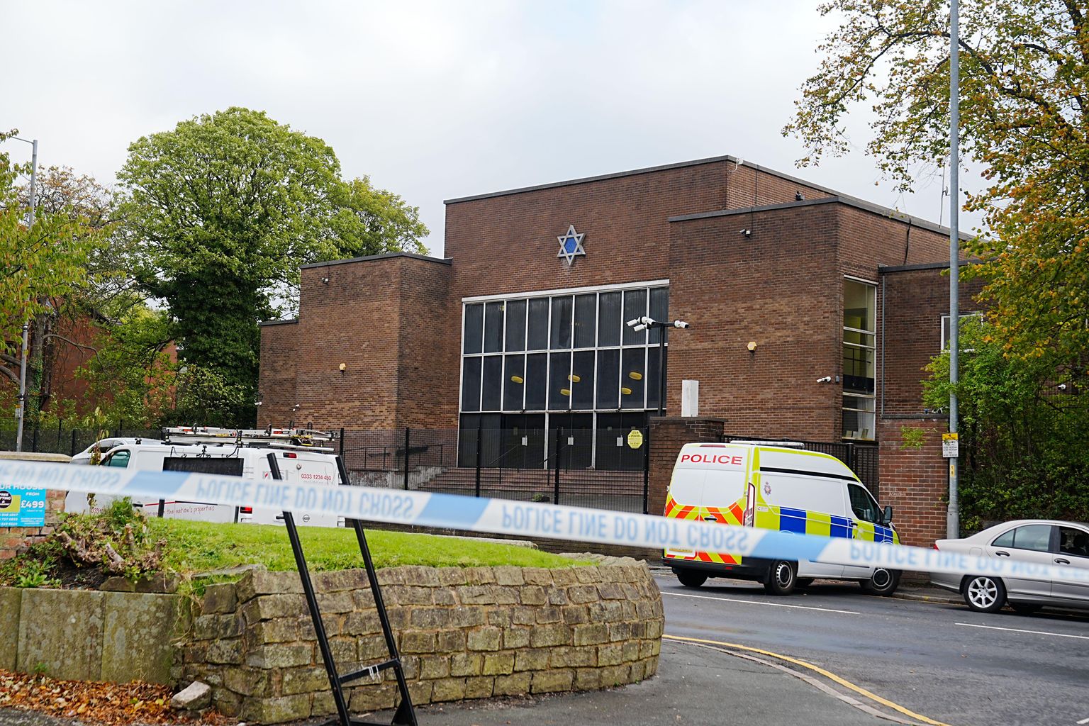 Synagogue killer rang 999 pledging Islamic State allegiance during attack