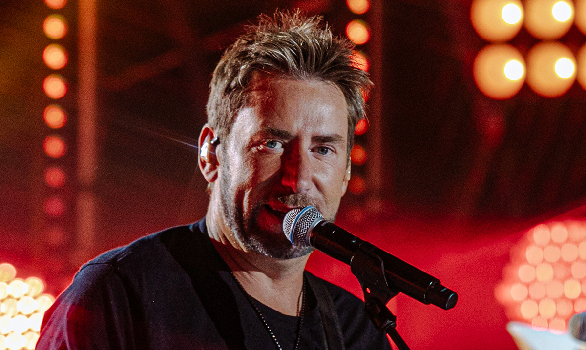 Watch Nickelback frontman Chad Kroeger sing Metallica's 'Enter Sandman'