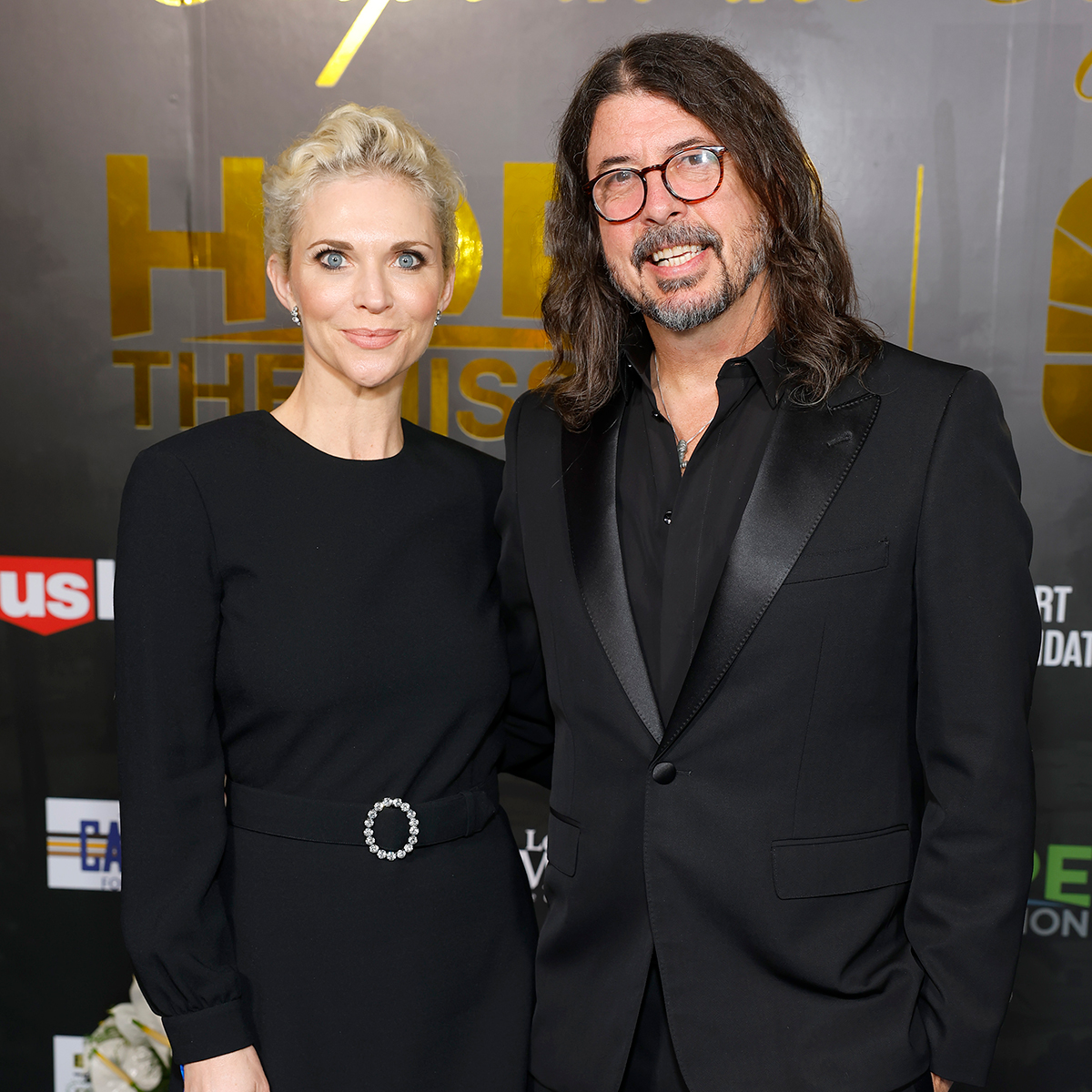 Foo Fighters' Dave Grohl honoured for his volunteer work feeding the ...