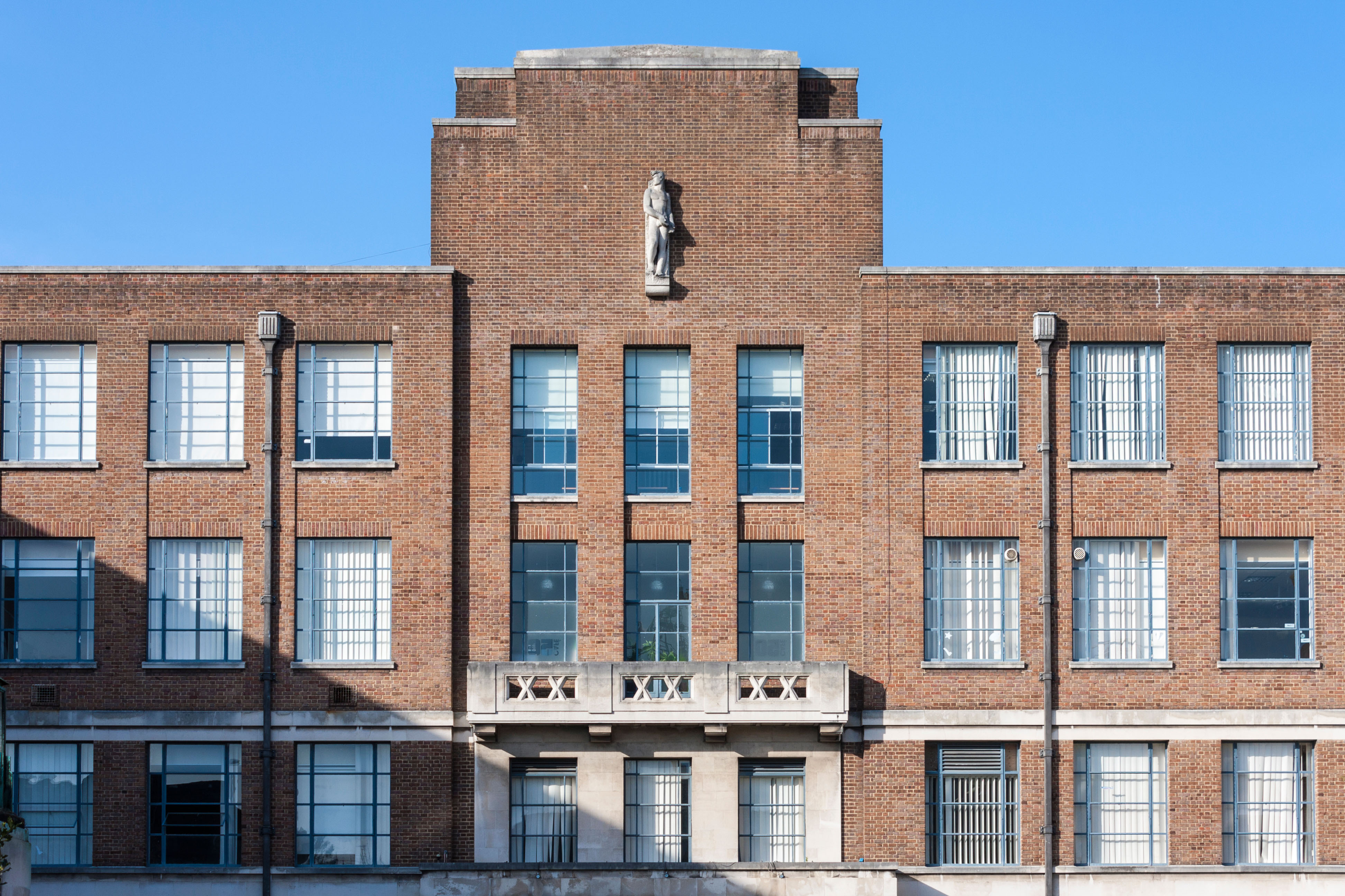 Armed police at Reading College after boy injured in assault